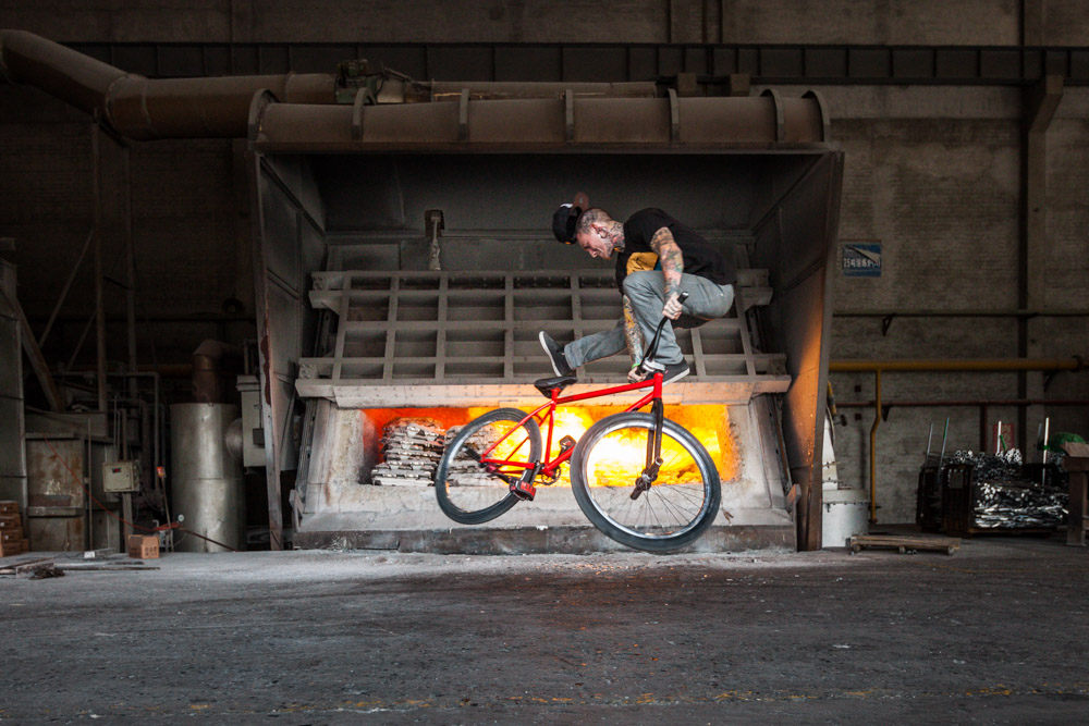 Steven Jensen in Shanghai | The Radavist | A group of individuals who ...