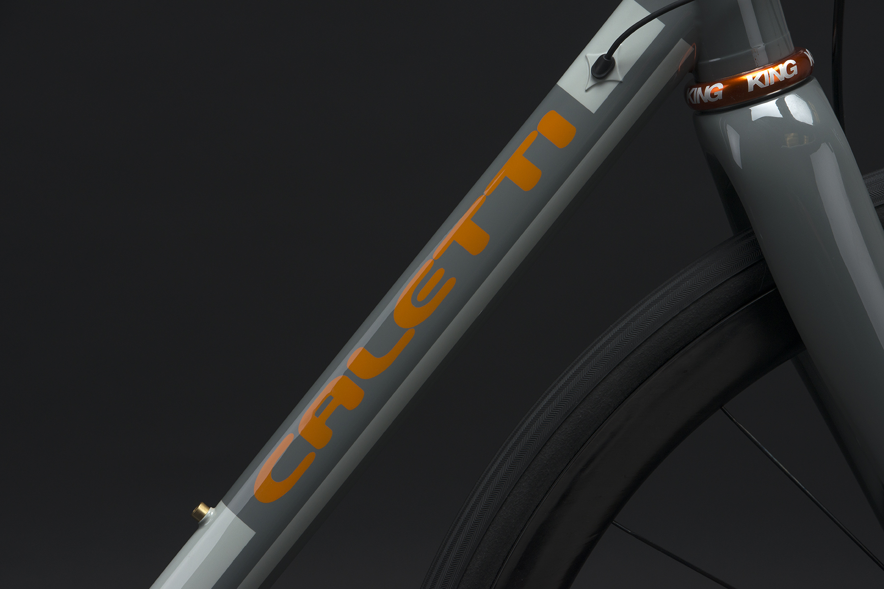 Giro Has Two Hot Caletti Road Bikes Inspired by Singer Porsches | The ...