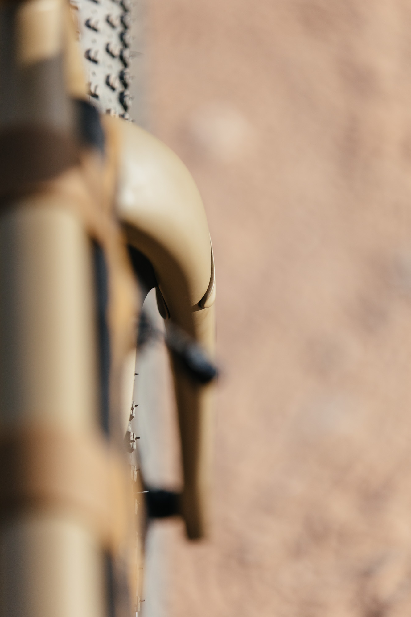A Hands-On Look at ENVE’s New Bikepacking-Ready Boost Mountain Fork ...