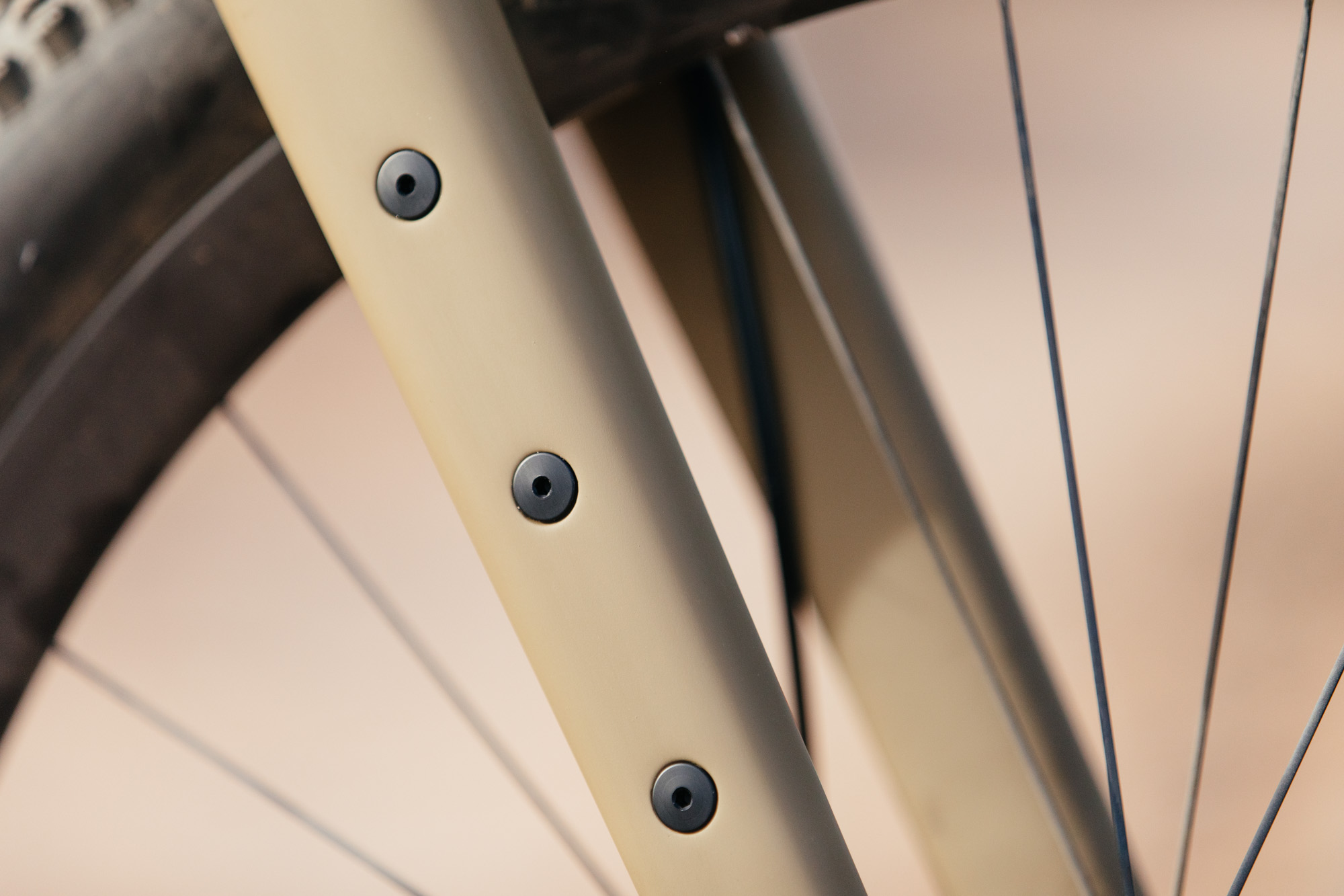 A Hands-On Look at ENVE’s New Bikepacking-Ready Boost Mountain Fork ...