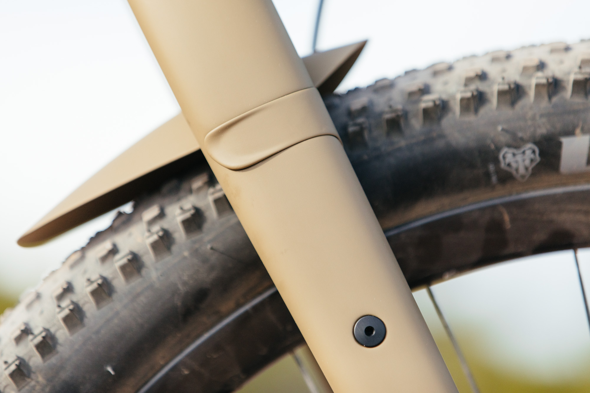 A Hands-On Look at ENVE’s New Bikepacking-Ready Boost Mountain Fork ...