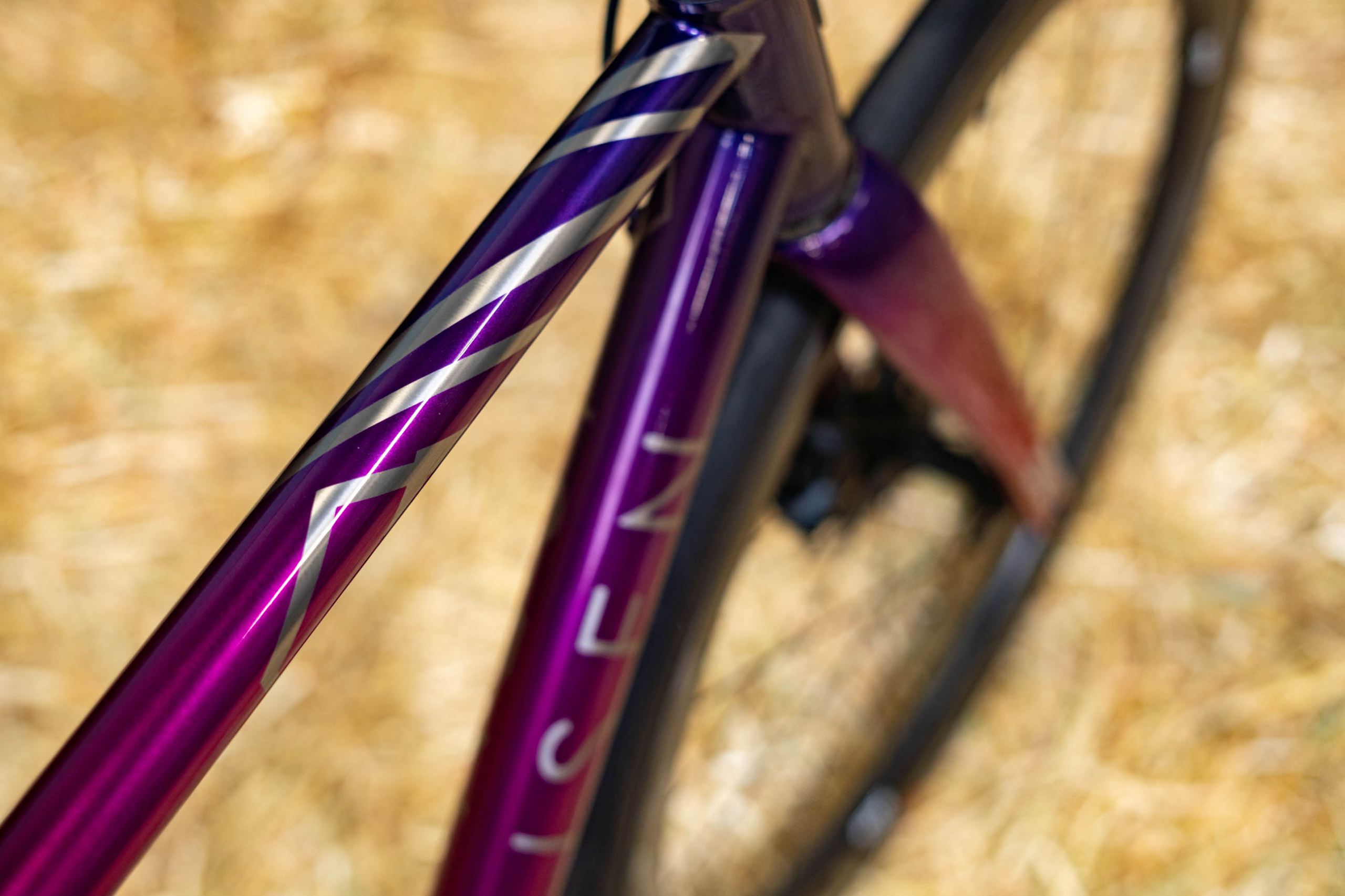 A Gorgeous ISEN Workshop All Season Carbon and Titanium Disc Road ...