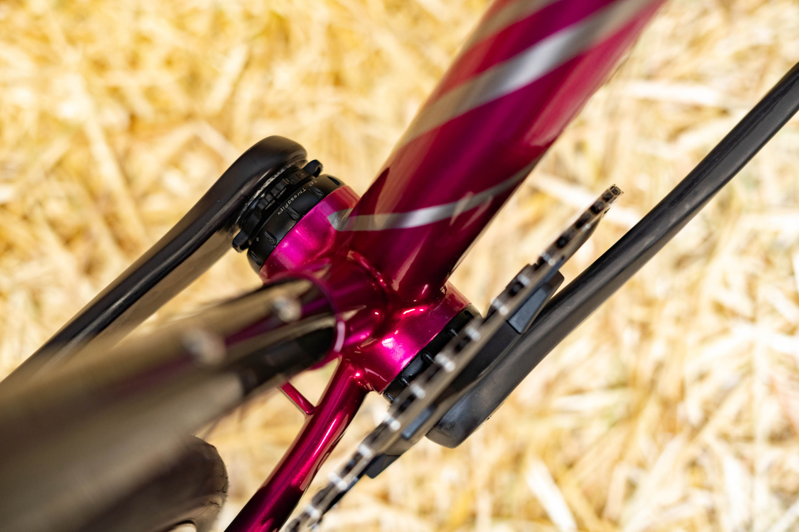 A Gorgeous ISEN Workshop All Season Carbon and Titanium Disc Road ...