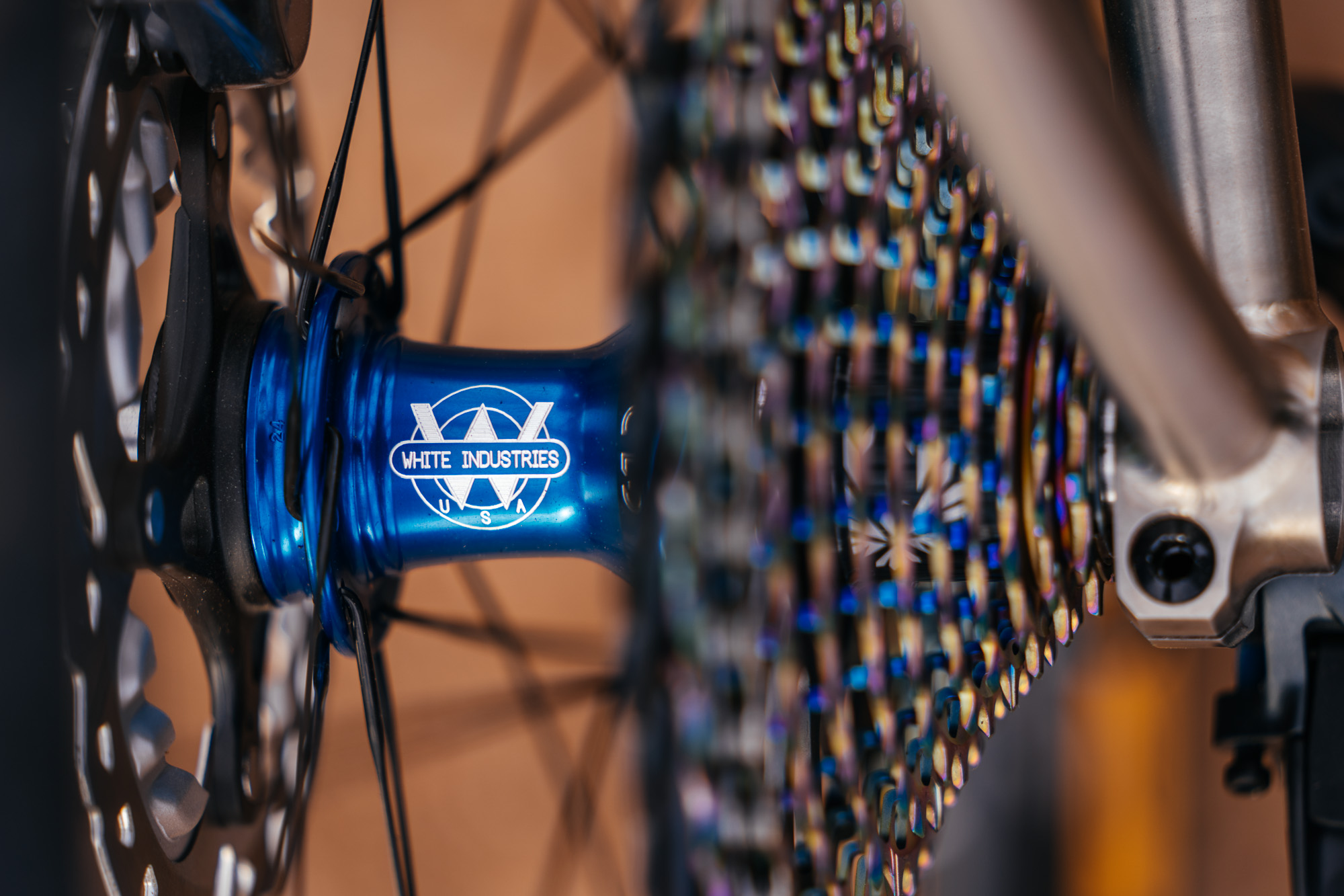 Curtis Inglis’ Titanium Retrotec with ENVE Foundation AG25 Gravel ...