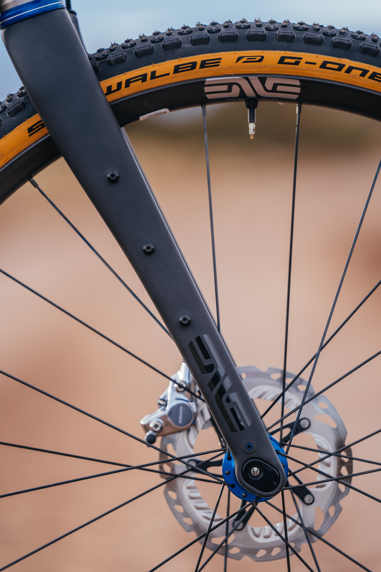 Curtis Inglis’ Titanium Retrotec with ENVE Foundation AG25 Gravel ...