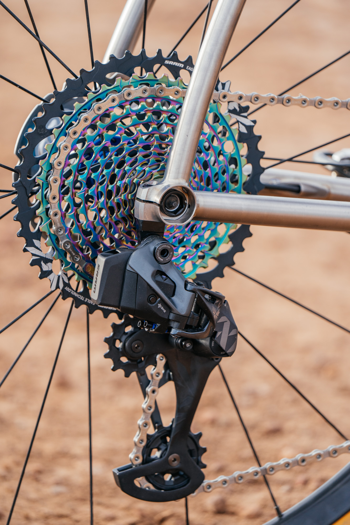 Curtis Inglis’ Titanium Retrotec with ENVE Foundation AG25 Gravel ...