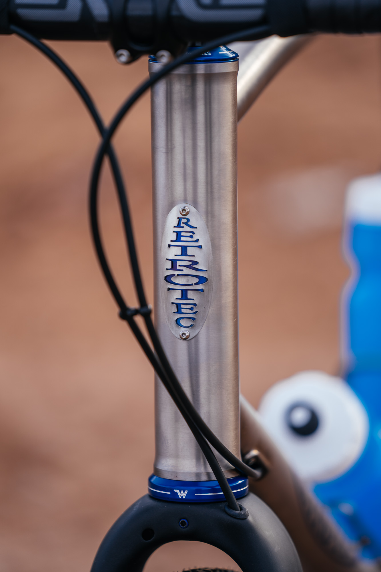 Curtis Inglis’ Titanium Retrotec with ENVE Foundation AG25 Gravel ...