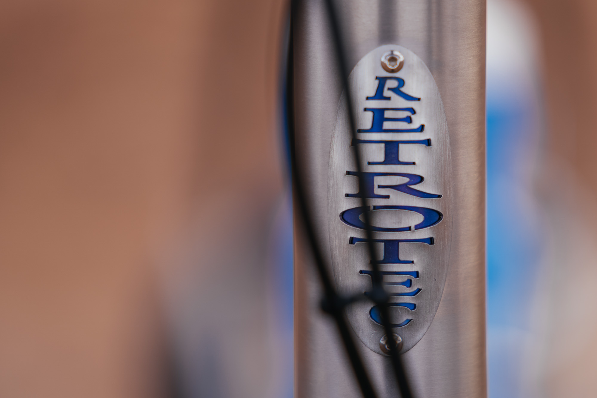 Curtis Inglis’ Titanium Retrotec with ENVE Foundation AG25 Gravel ...