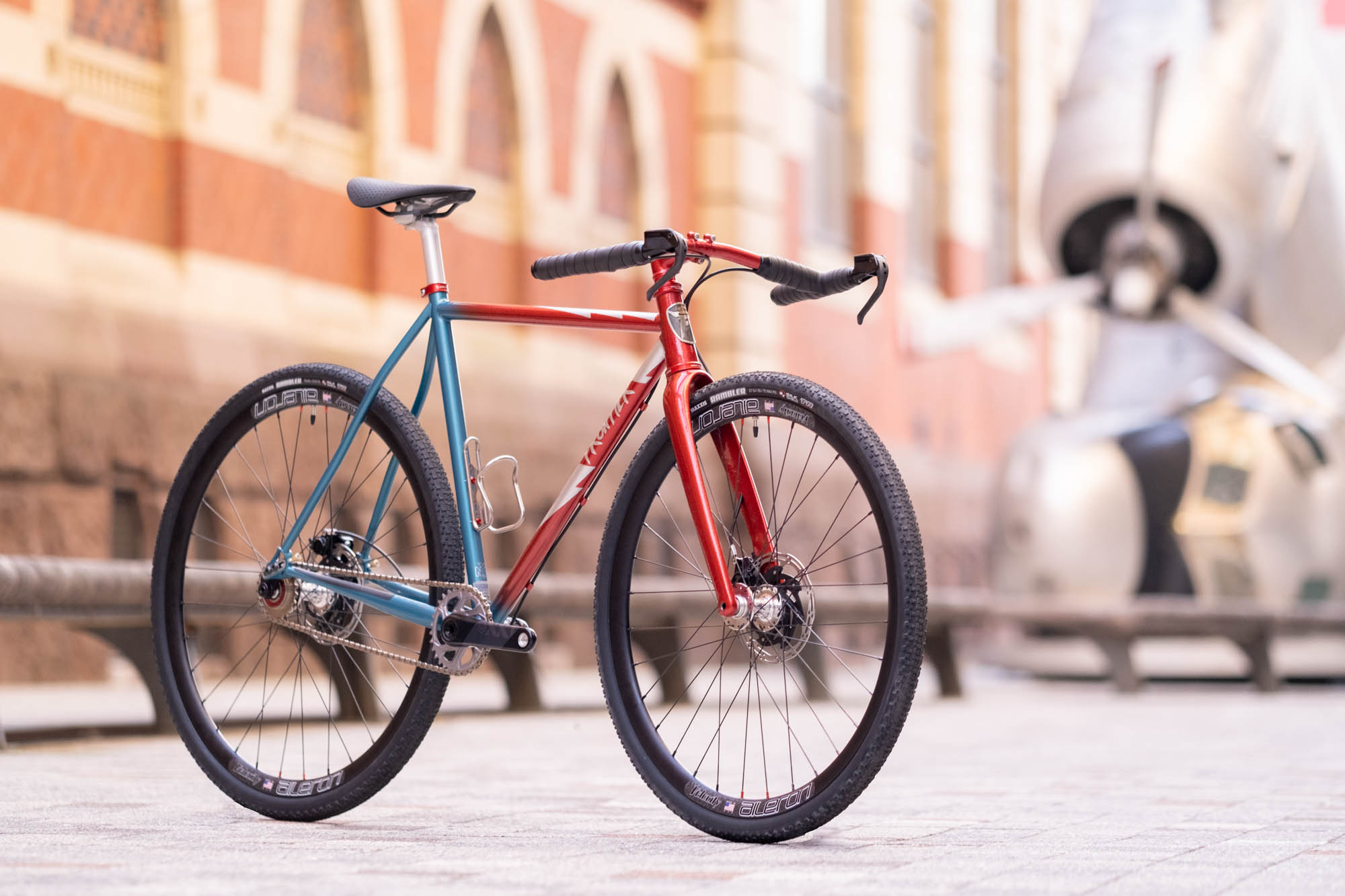 2021 Philly Bike Expo: Frontier Bikes’ Super Aero Hella Tukt Gravlosuit ...