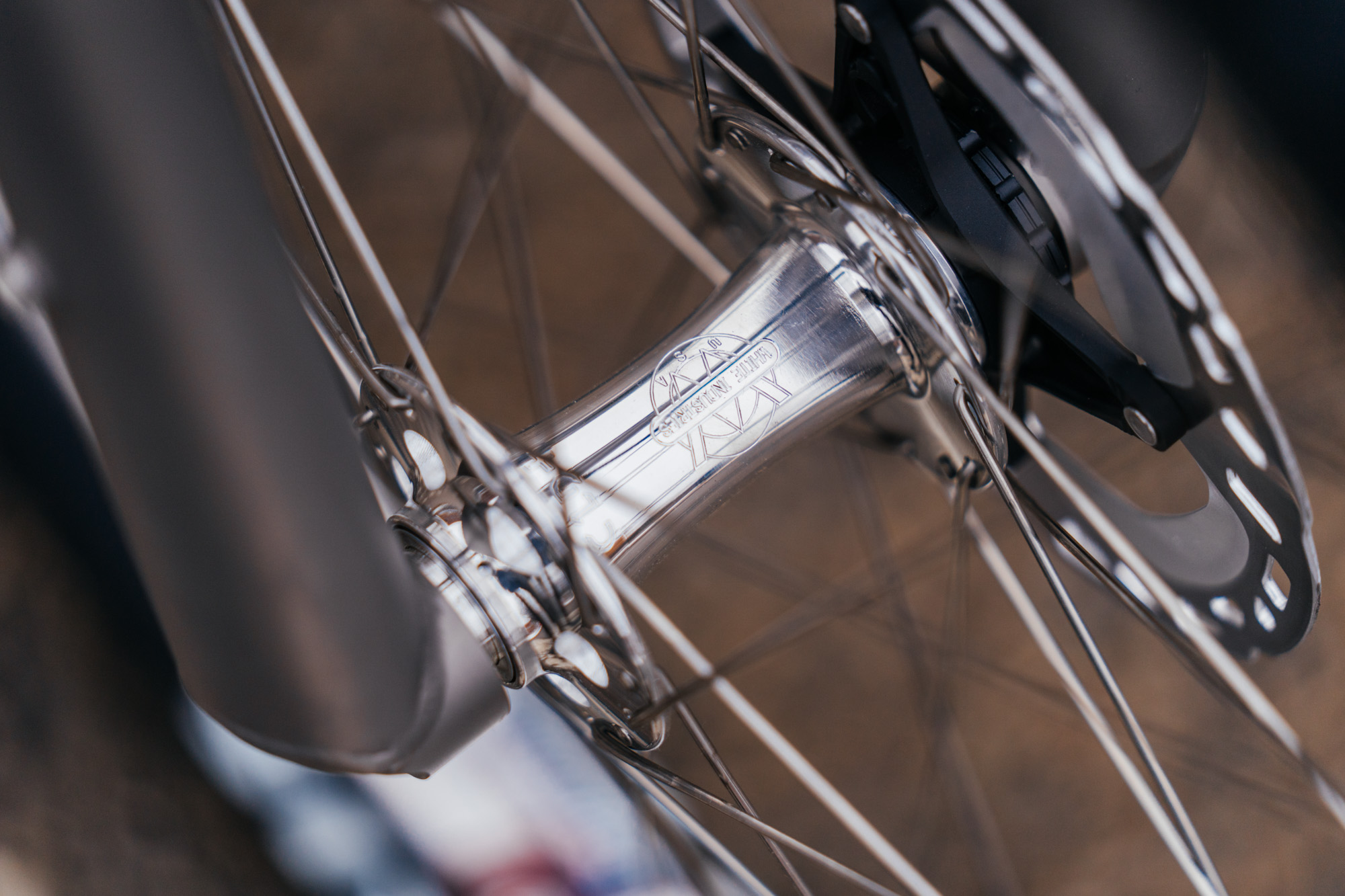 Mid South 2022: Silver Delight – The Moots Routt ESC Neo Retro Build ...