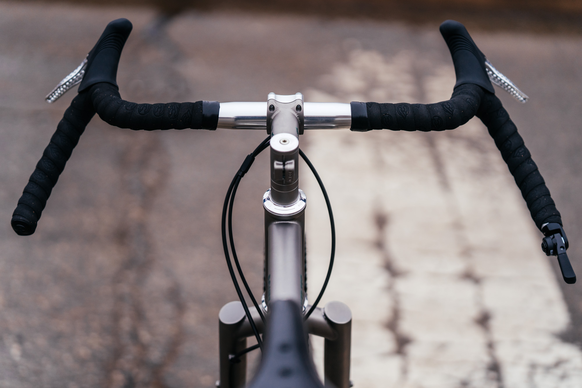 Mid South 2022: Silver Delight – The Moots Routt ESC Neo Retro Build ...