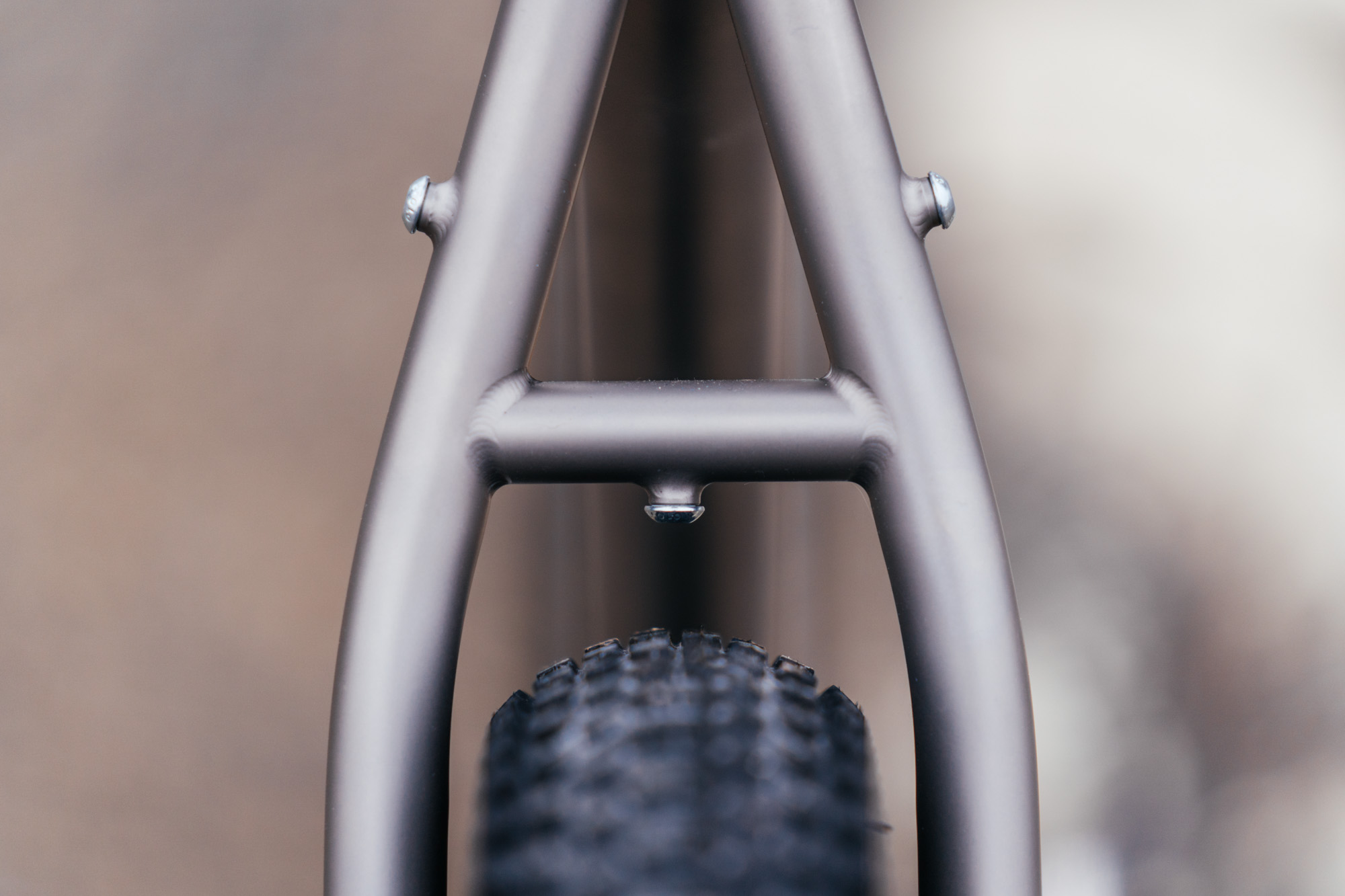 Mid South 2022: Silver Delight – The Moots Routt ESC Neo Retro Build ...