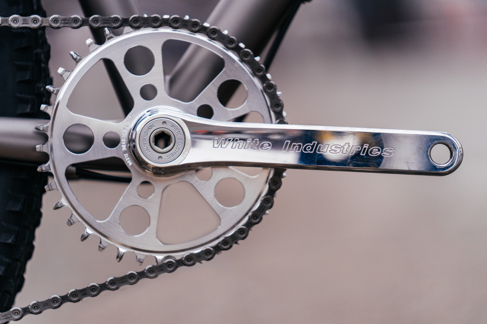 Mid South 2022: Silver Delight – The Moots Routt ESC Neo Retro Build ...