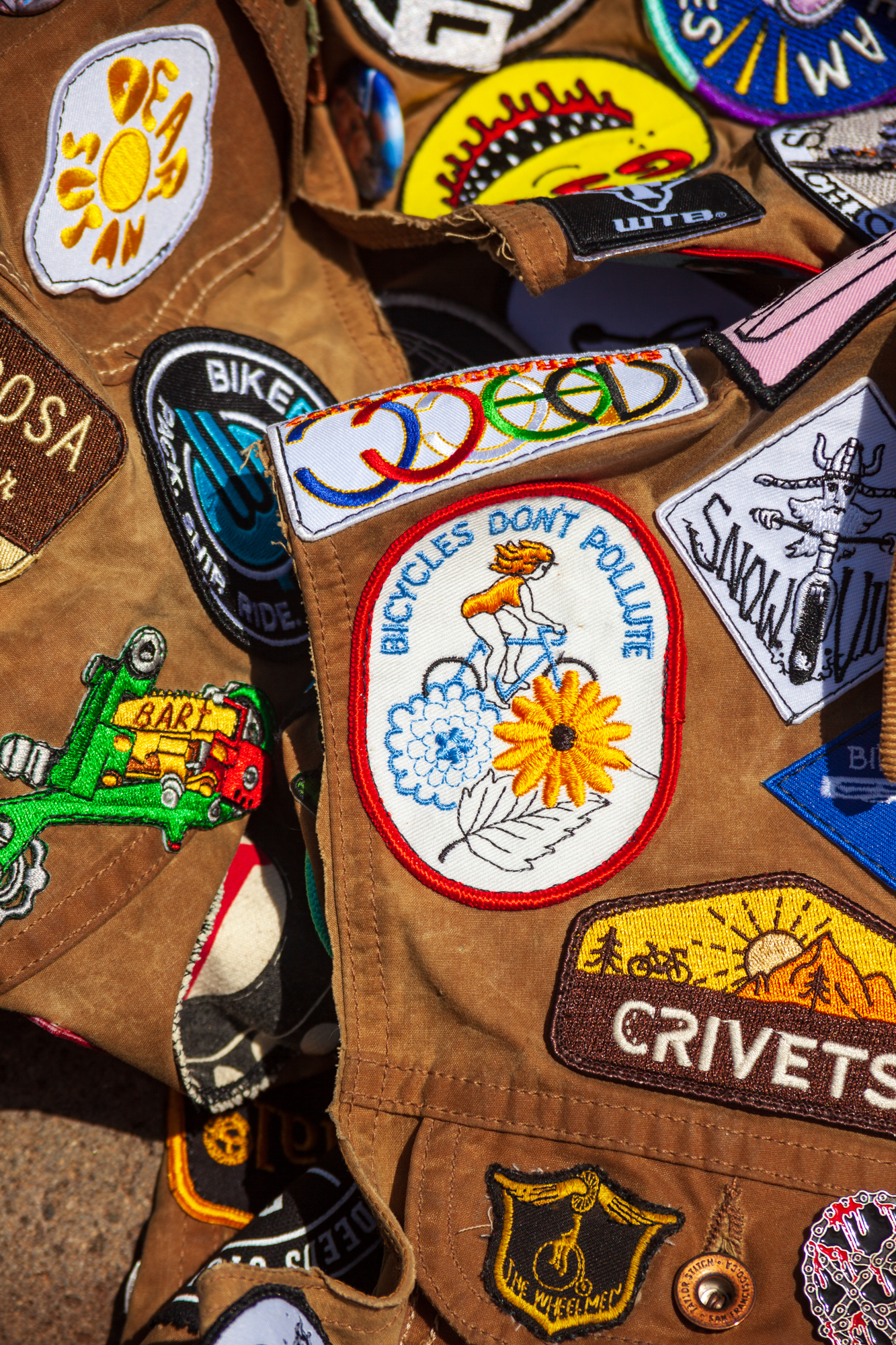 California Travis’ Ultimate Bike-Punk-Nerd Vest Fundraiser for Bicis ...