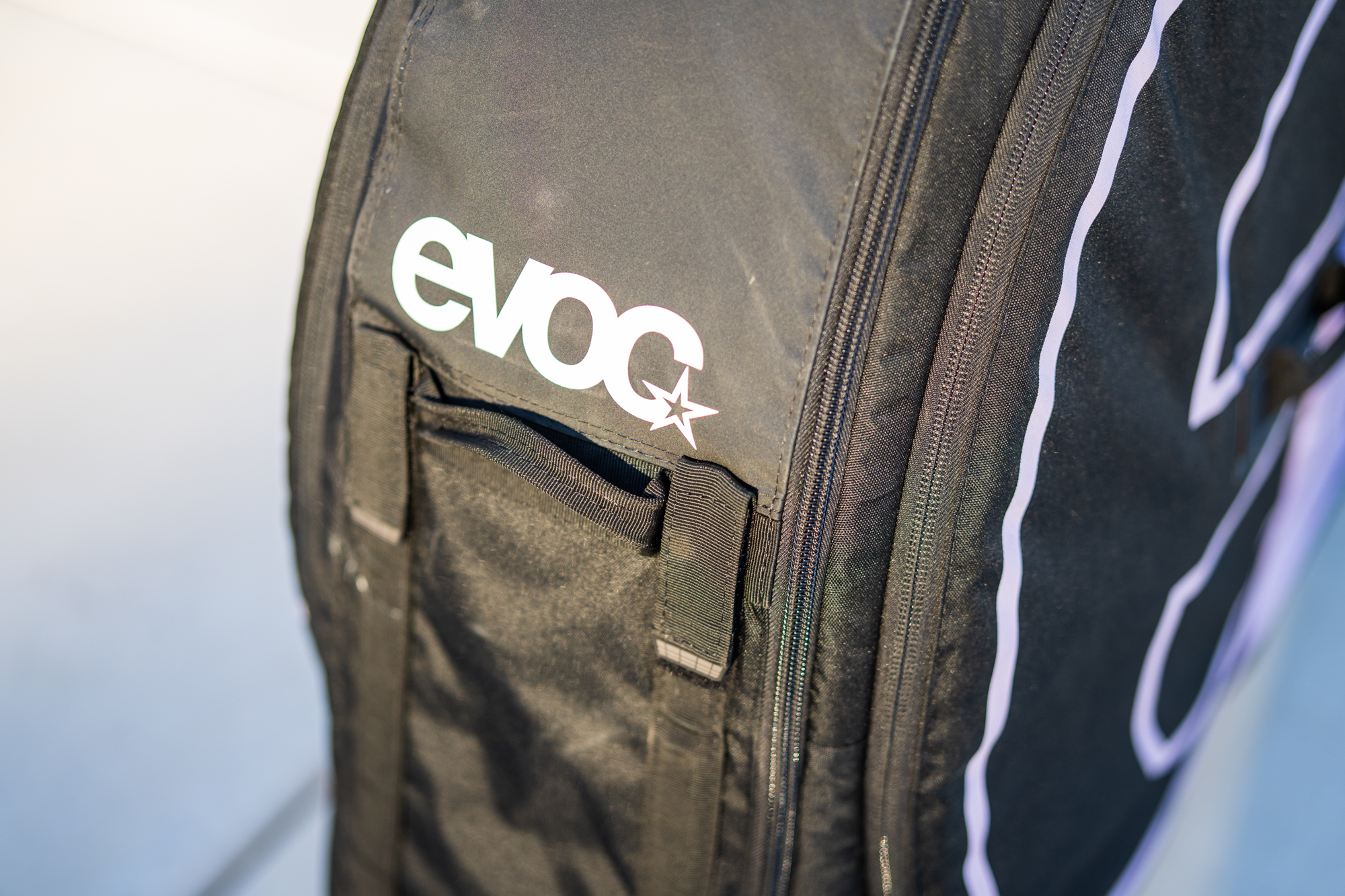 Evoc Bike Travel Bag Pro Review: A Few Flights With the Sturdy Travel Bag – Josh Weinberg | The ...