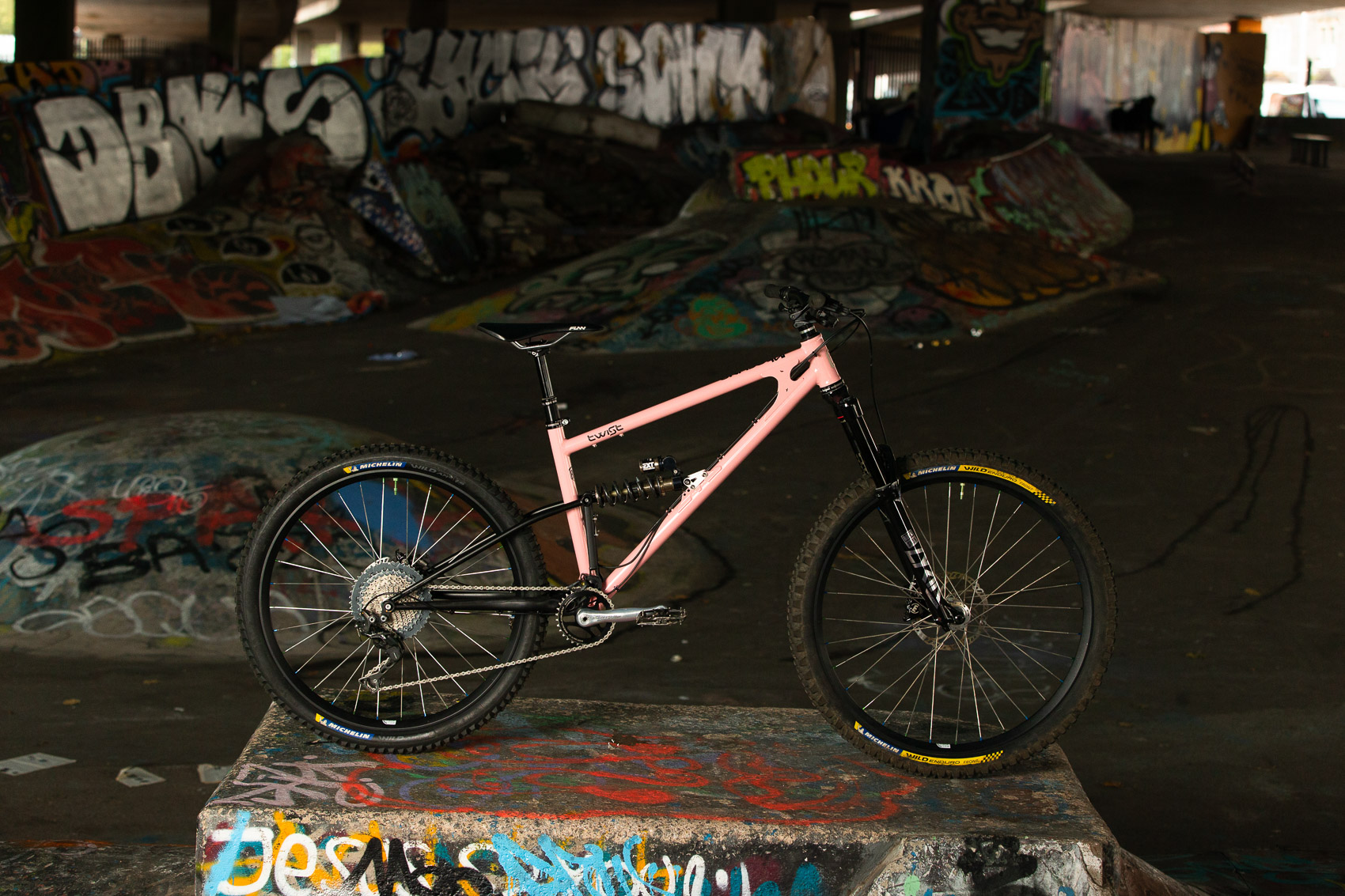 Radar Roundup: Starling Cycles V3 Frames, Esker Lorax Ti, State HAM Cycles 4130 Road, Mini ...