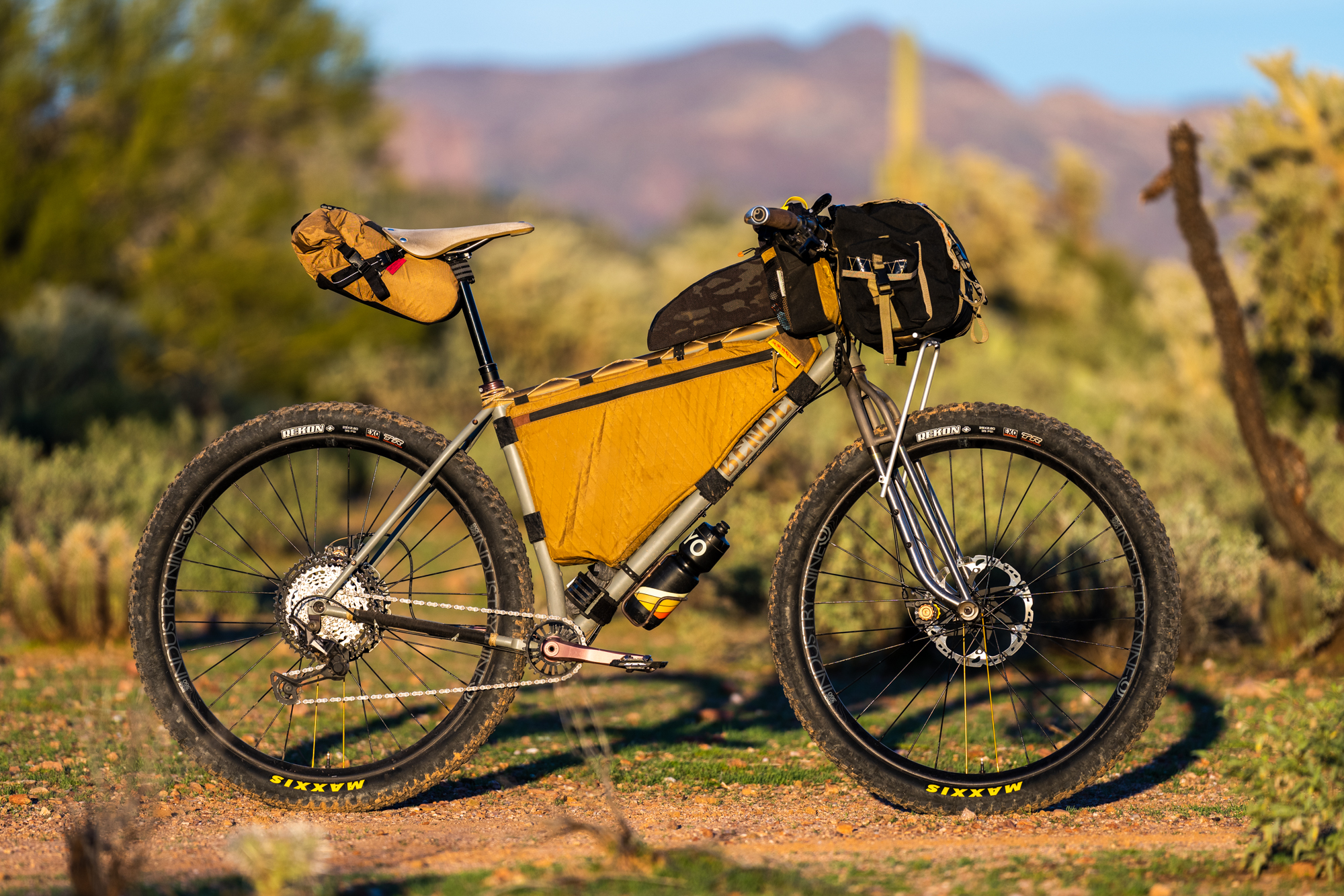 A FoCo Collabo: Josh’s Bender 29+ Touring MTB with Oddity Squid Fork ...