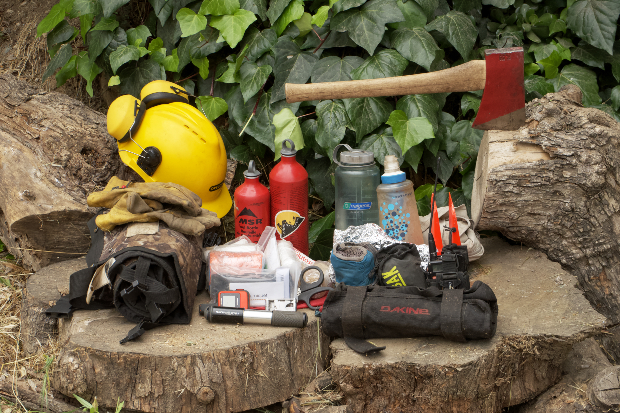 Braap Pack: The Dakine Builder Pack 25L Is the Best Chainsaw Backpack ...