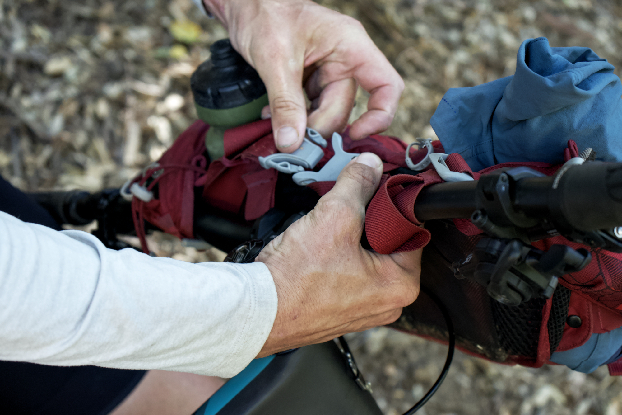 Bike Hacks: Local Mountain Biker’s Hip-Bag Trick Has Handlebar-Bag ...