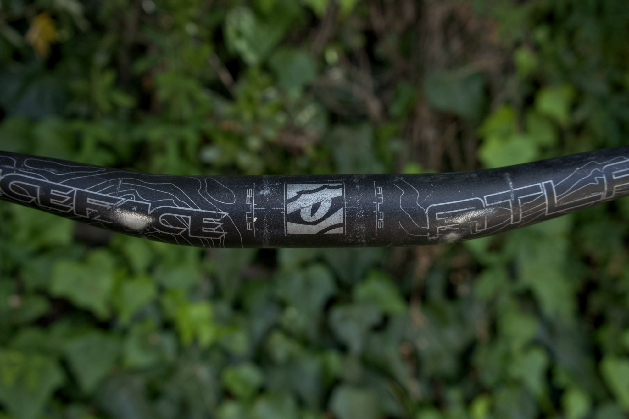 A Flat Circle: Our OneUp Alloy Handlebar Review Got Pretty Deep | The ...