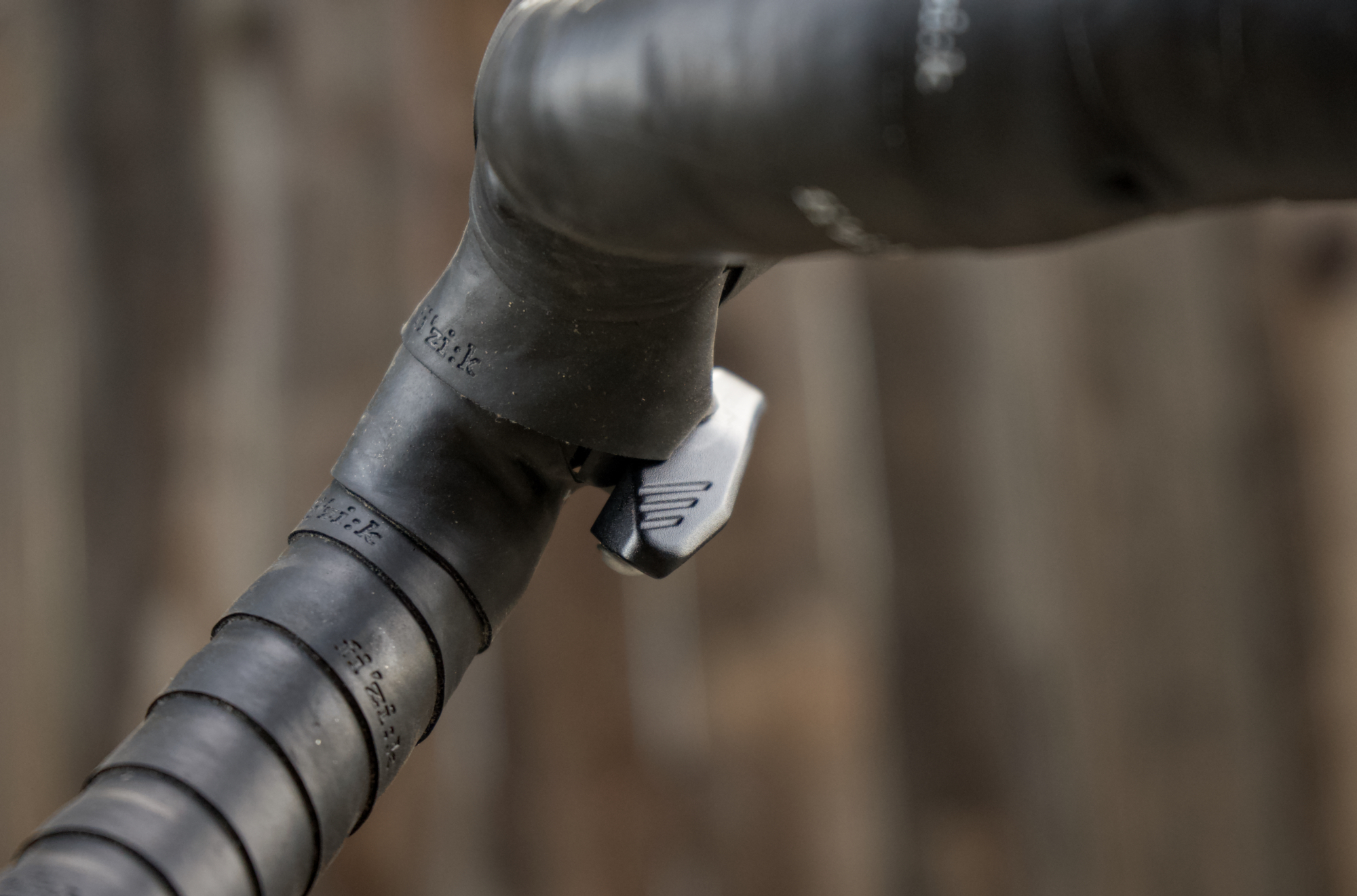 Under the Hood: Reviewing Gravel Drop-Bar Dropper-Post Remotes from ...