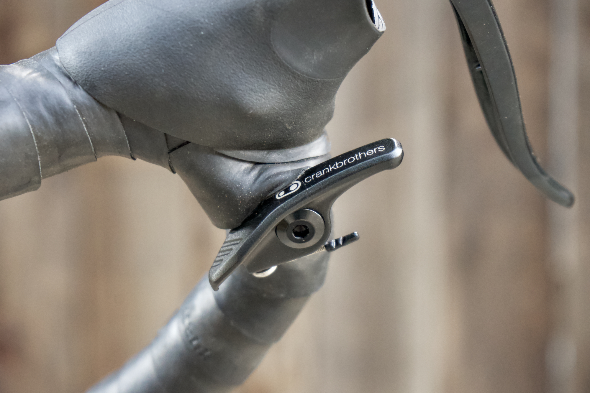 Under the Hood: Reviewing Gravel Drop-Bar Dropper-Post Remotes from ...