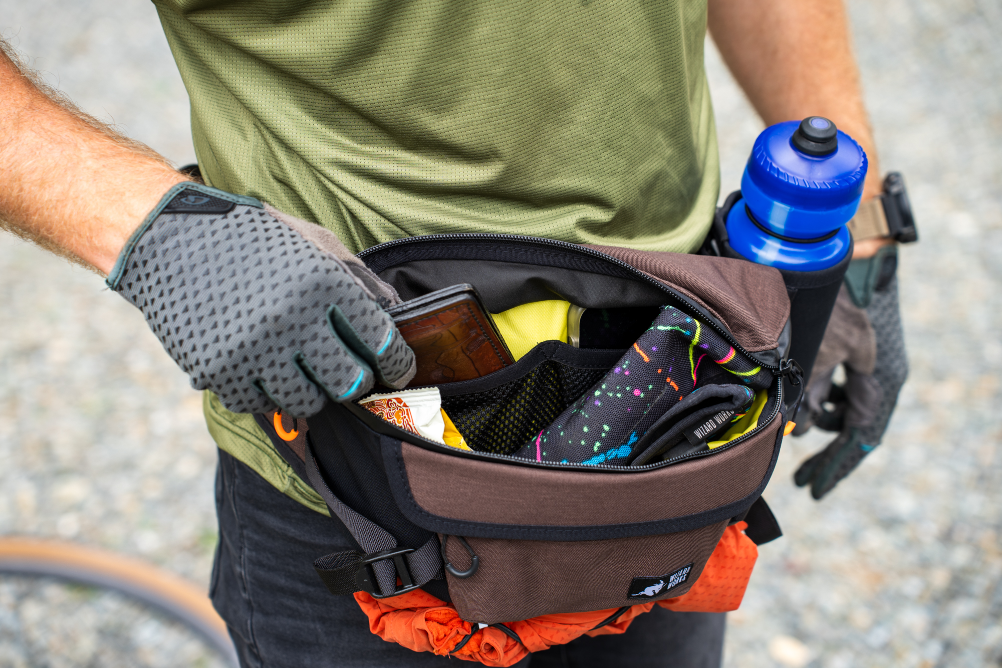 Helpful as an English House Elf: Wizard Works Hobgob Hip Pack Review ...