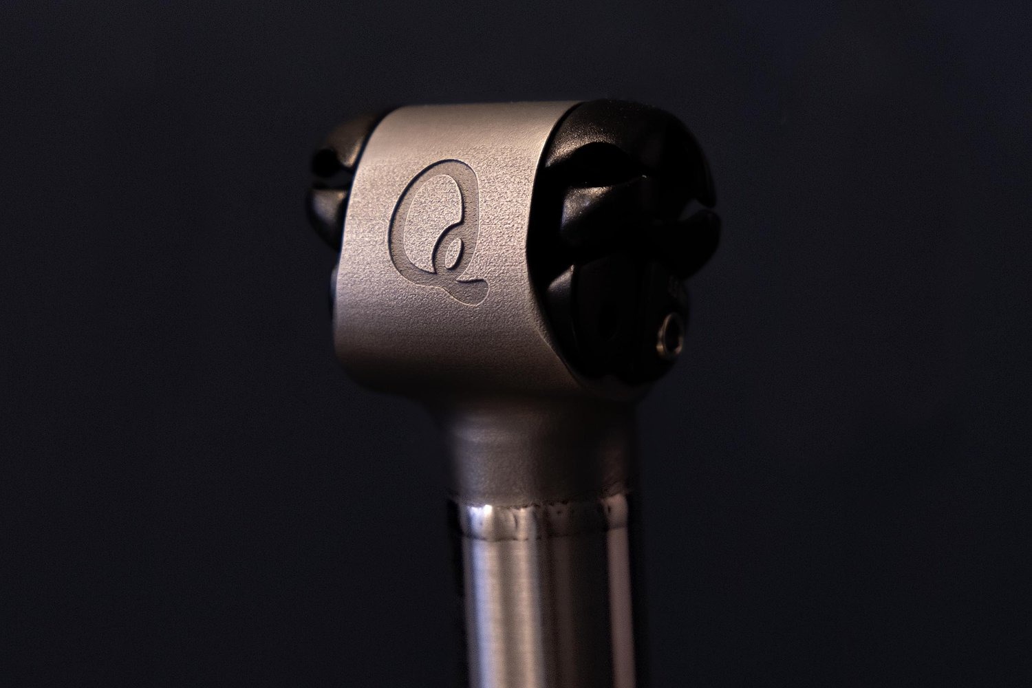 Radar Roundup: Massacan Paula Gravel Bike, Rivendell MUSA Pants, SON Edelux USB-FL Sneak Peek ...