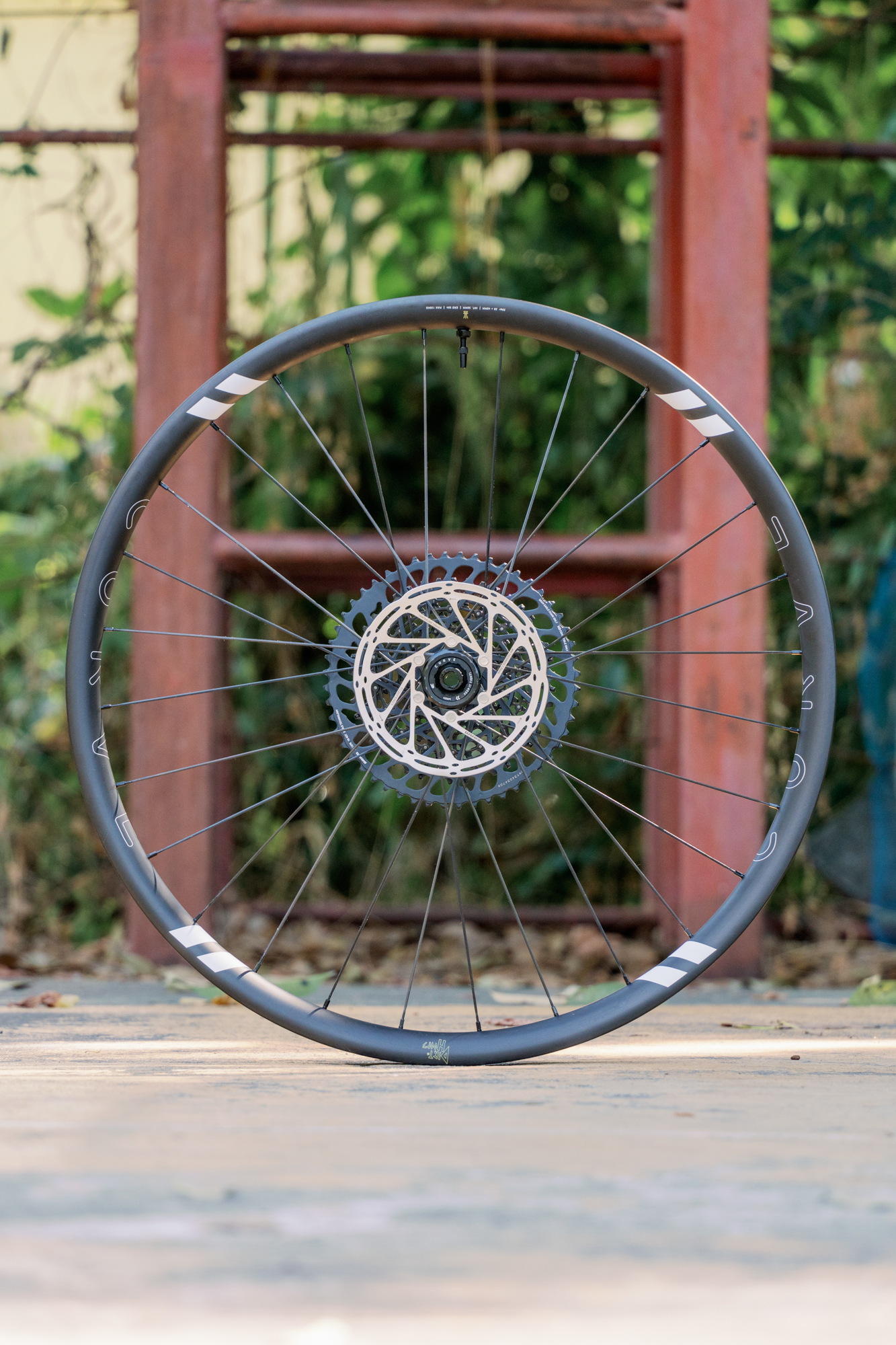 Designed For The Dirt: Curve Cycling Carbon Dirt Hoop Wheelset Review ...