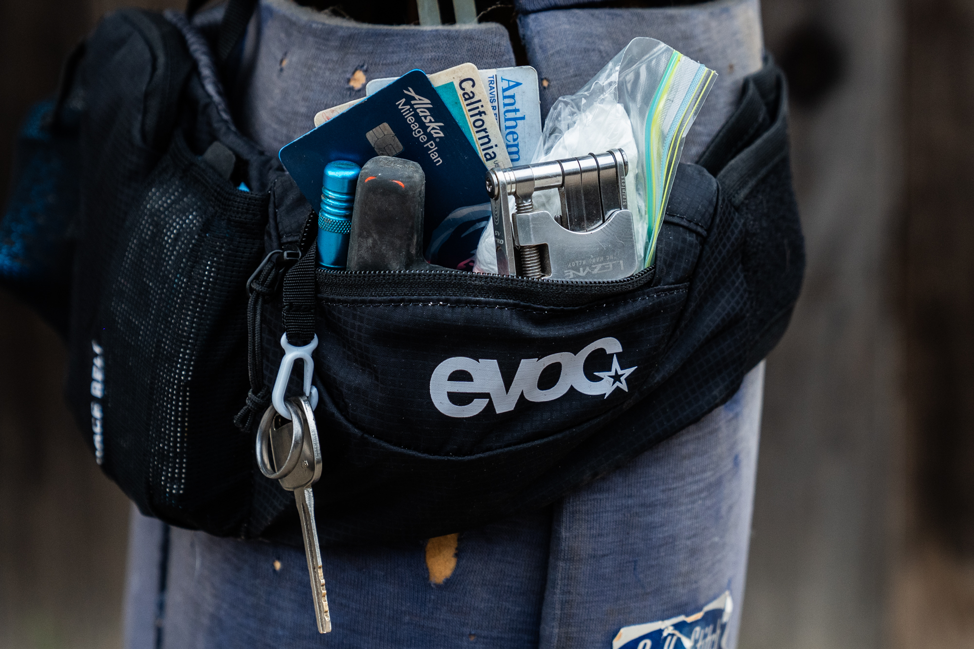 Hip Pockets: An EVOC Race Belt Review | The Radavist | A group of ...