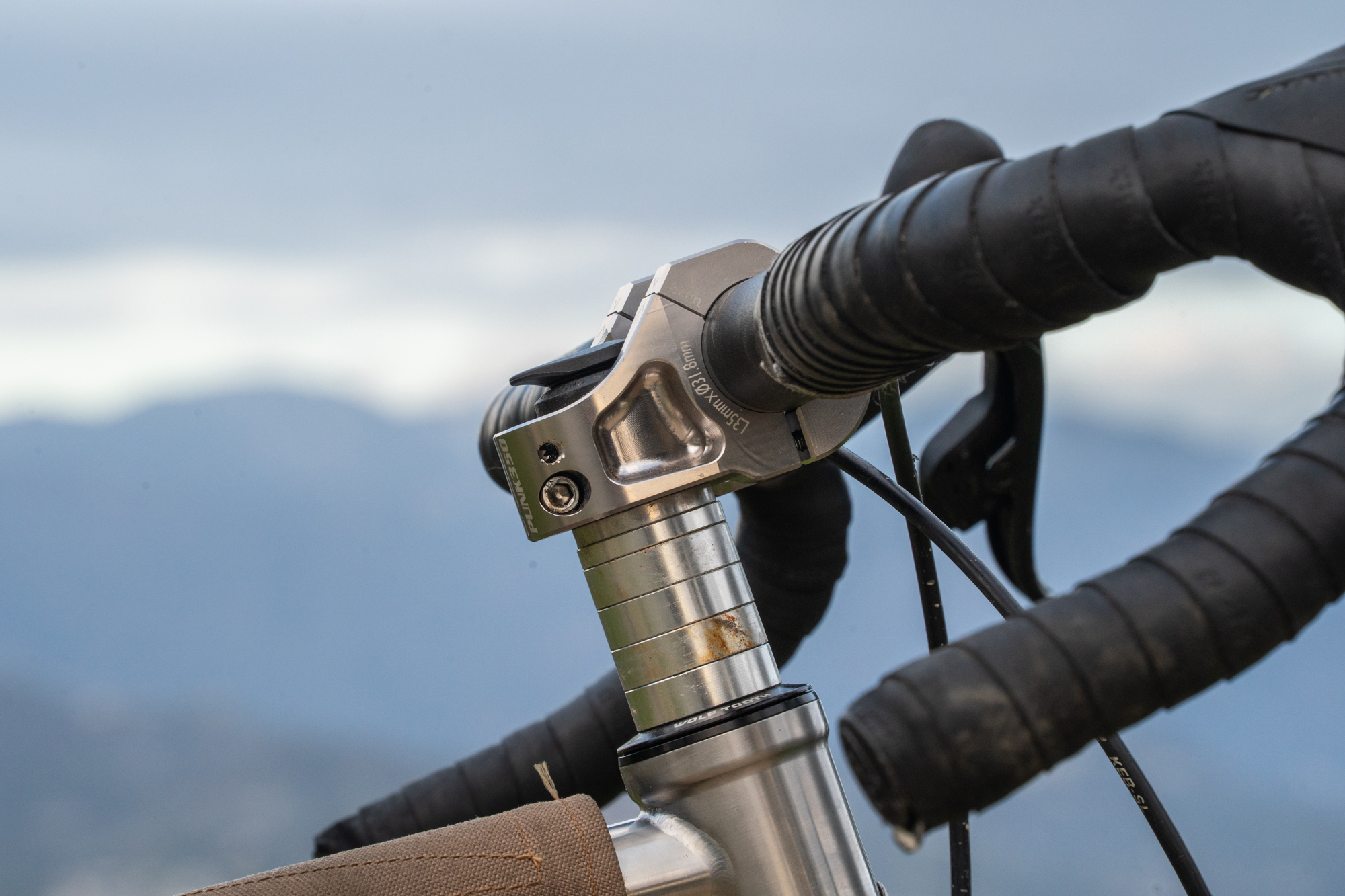 High Road: A Redshift Top-Shelf Handlebar First-Ride Review – Travis ...