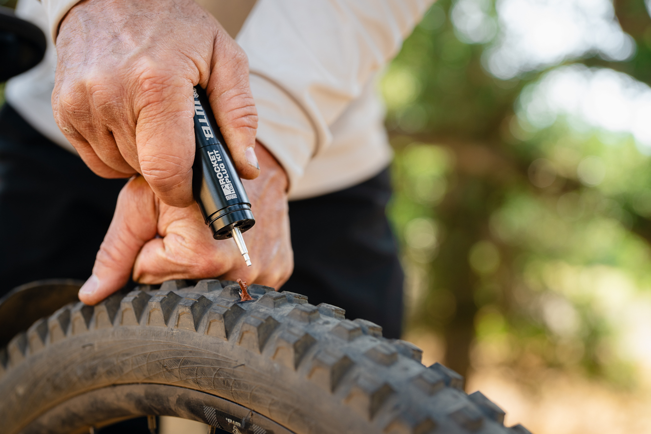 New WTB Accessories: TCS Rocket Tire Plug Kit & Plug Pack, NanoAir TPU Tubes, and TCS Max-Flow ...