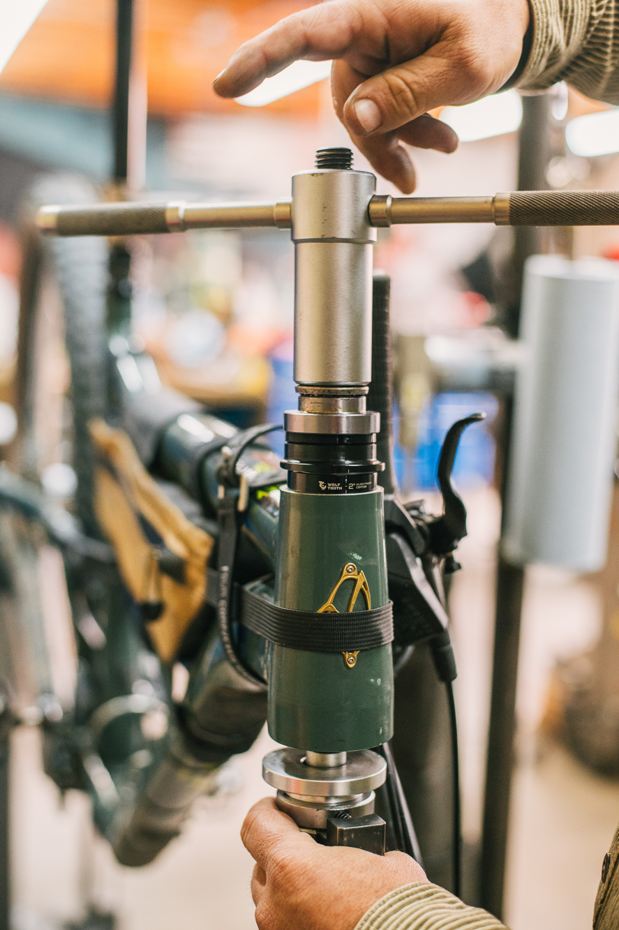 Wolf Tooth GeoShift Angleset Headset Review: The Future is Now ...