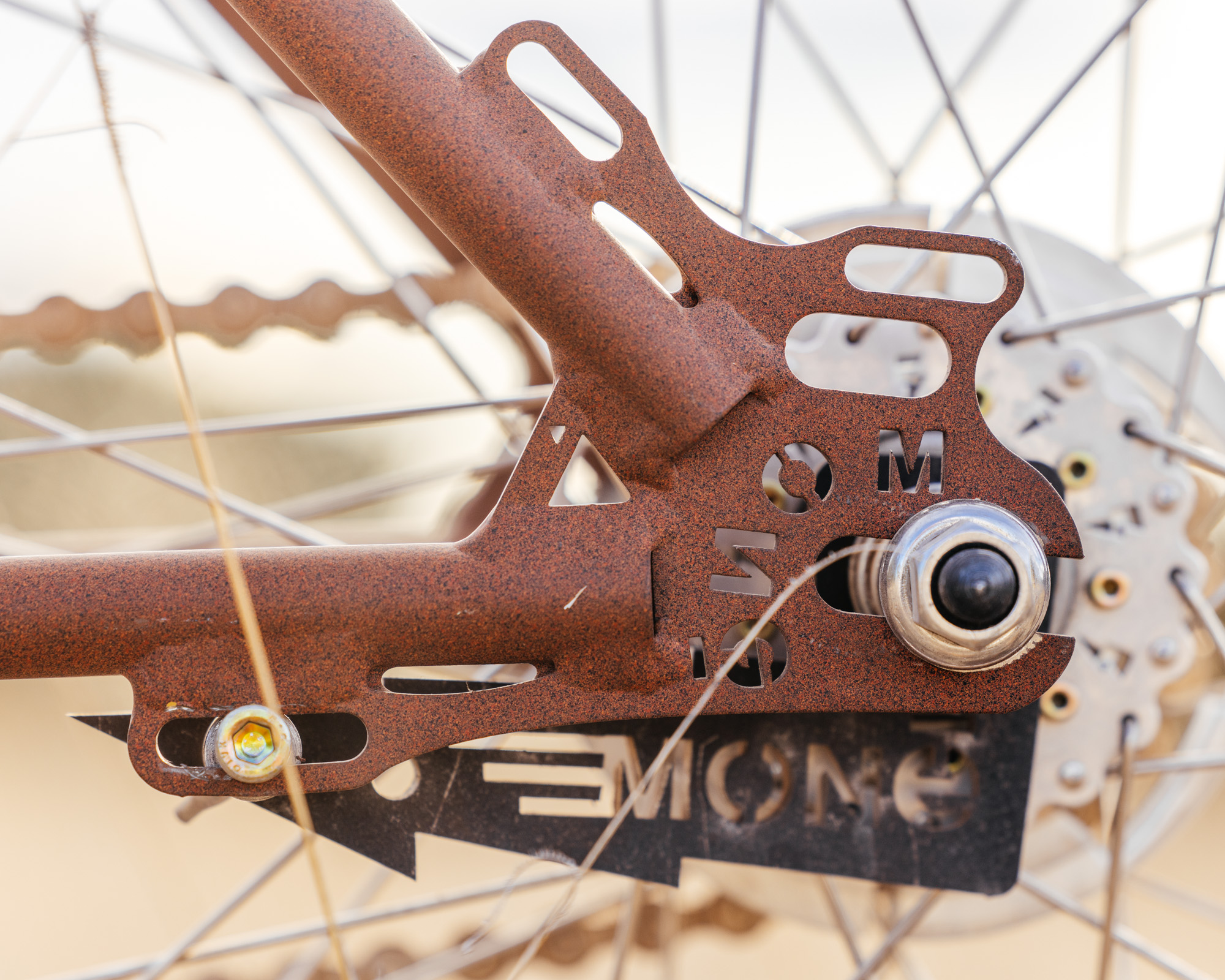 Monē Bikes SB2 Review: Cruisin’ for a Bruisin’ – John Watson & Cari ...