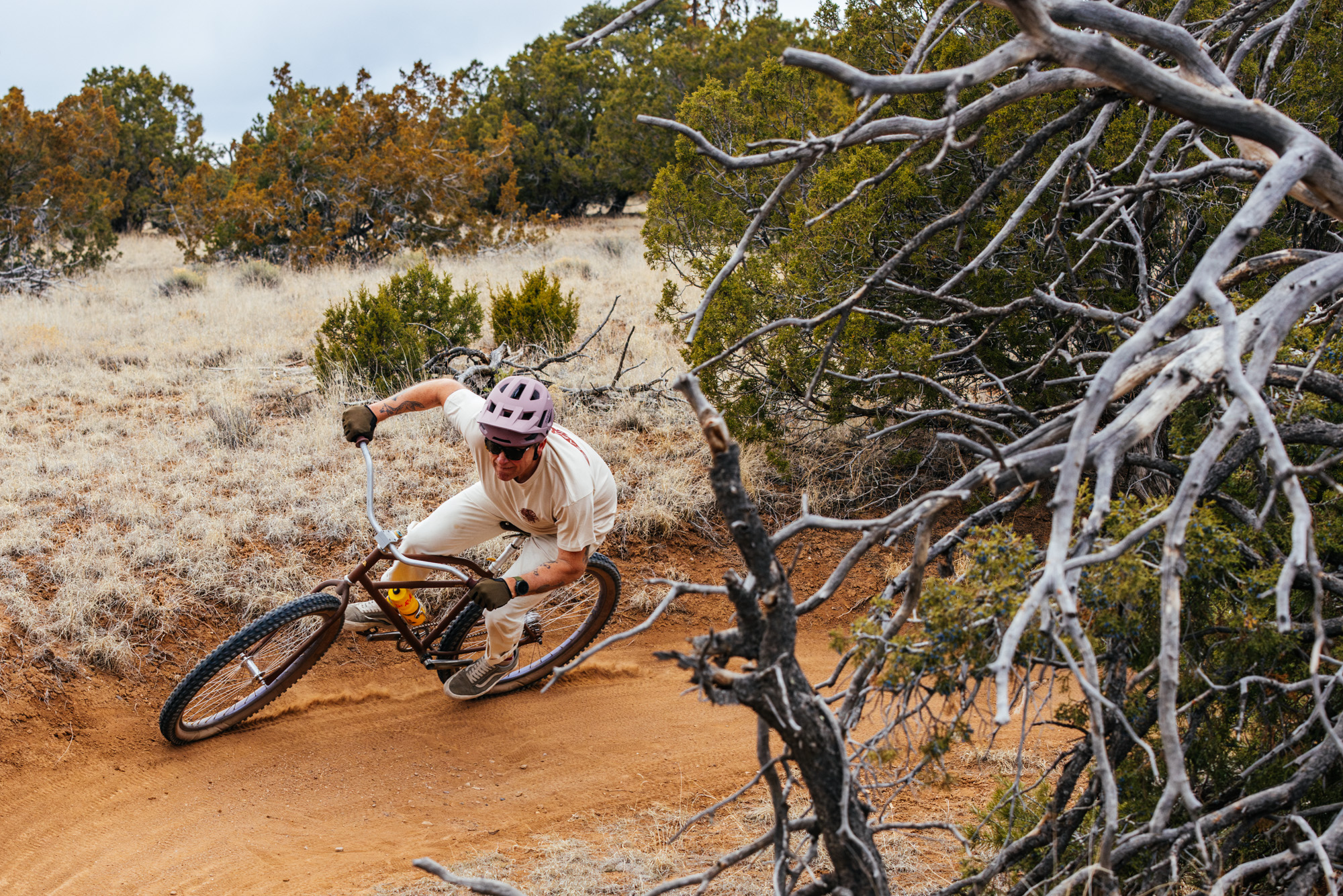 Monē Bikes SB2 Review: Cruisin’ for a Bruisin’ – John Watson & Cari ...