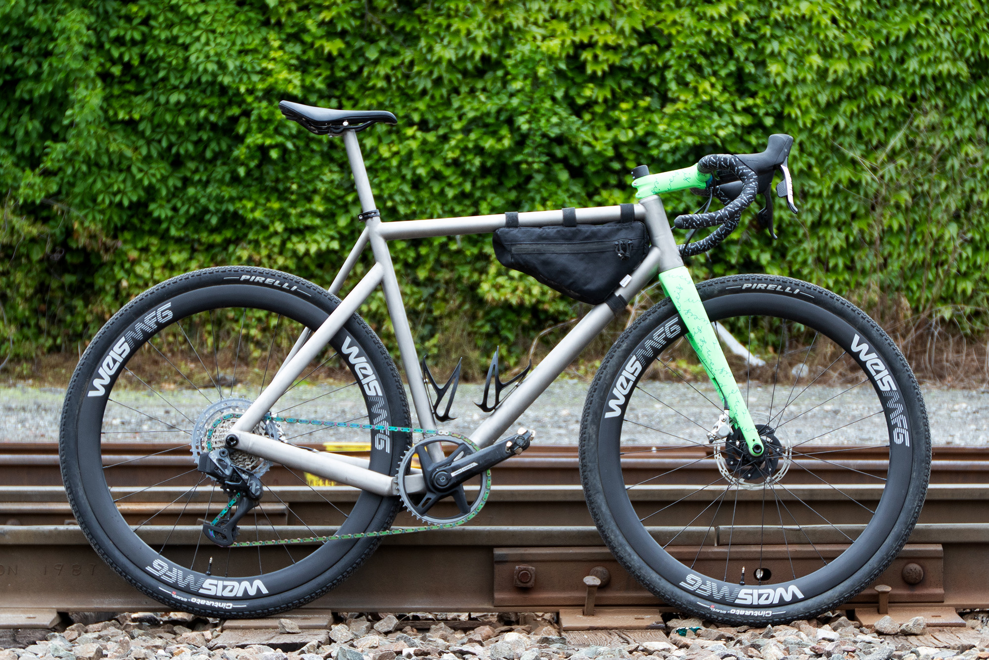 Readers’ Rides: Conor’s Weis MFG Hammer Ti Gravel Bike | The Radavist ...