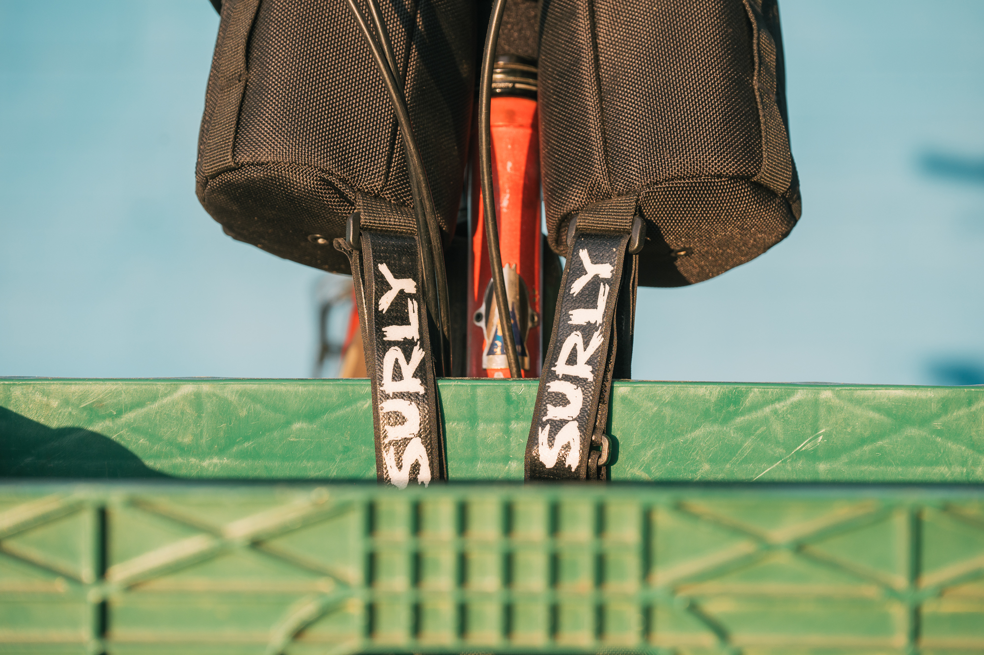 Surly Sunset Bar and Dugout Feed Bags Review – Spencer Harding | The ...