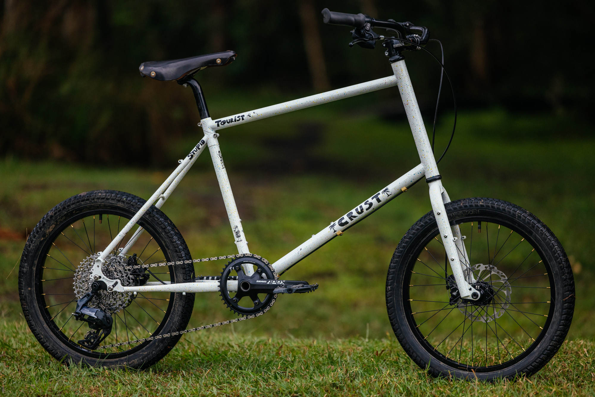 A Look at the Crust Bikes Australia Wheelhouse: Stupid Tourist Break ...