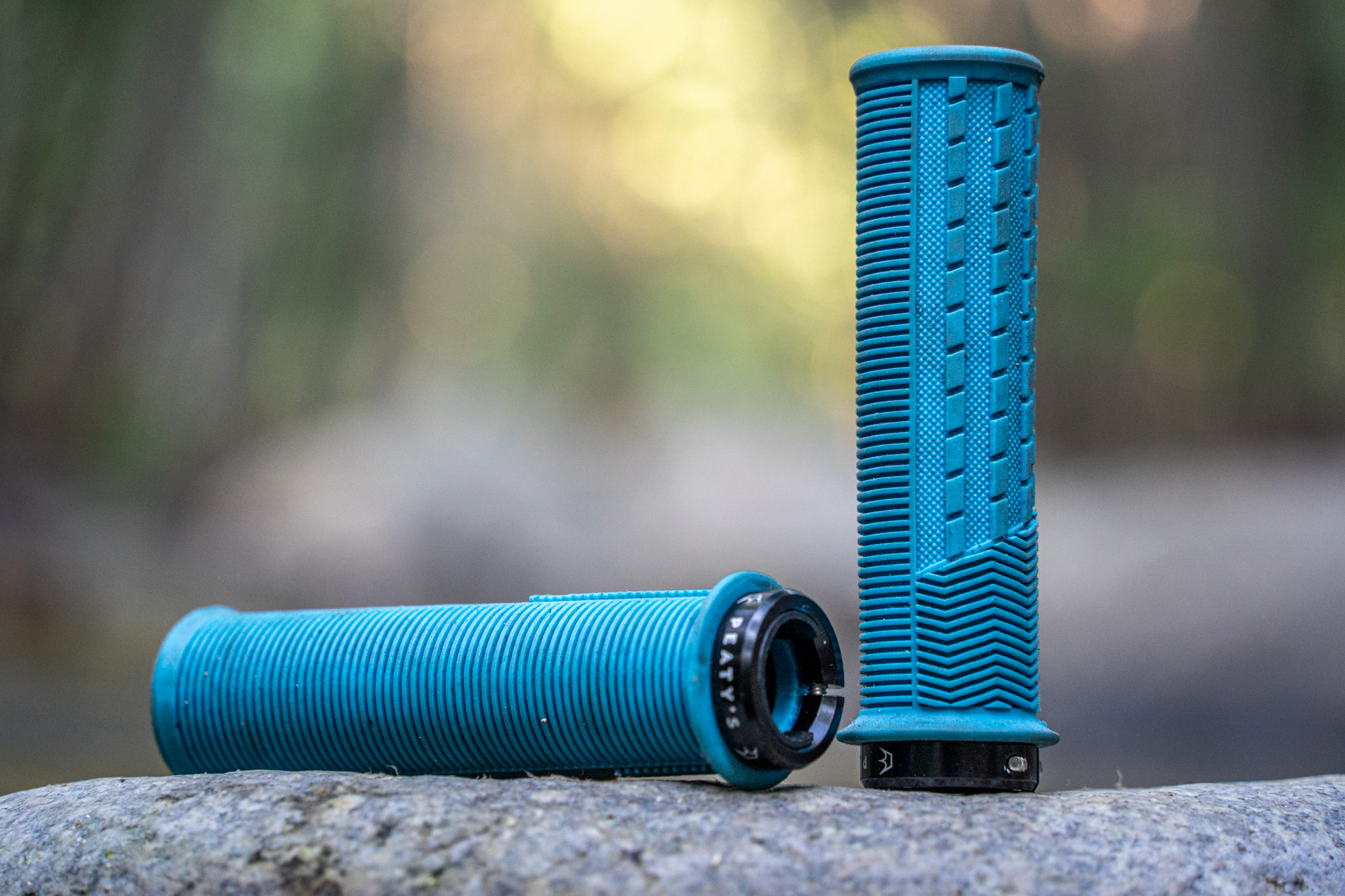 Thick MTB Grip Review Roundup – Travis Engel | The Radavist | A group ...