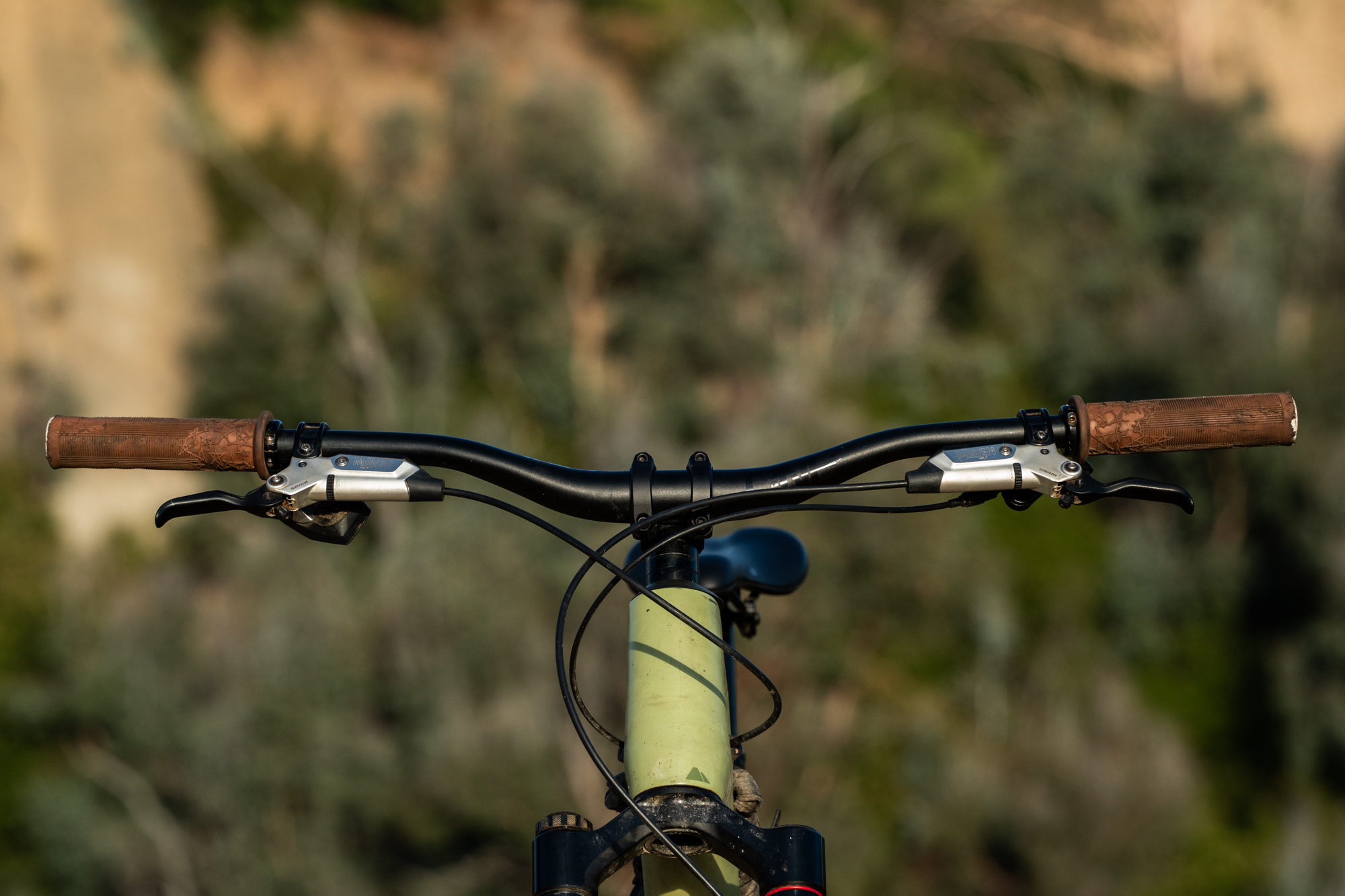 First Impressions: Forge+Bond Prototype Fusion Fiber Handlebar – Travis ...