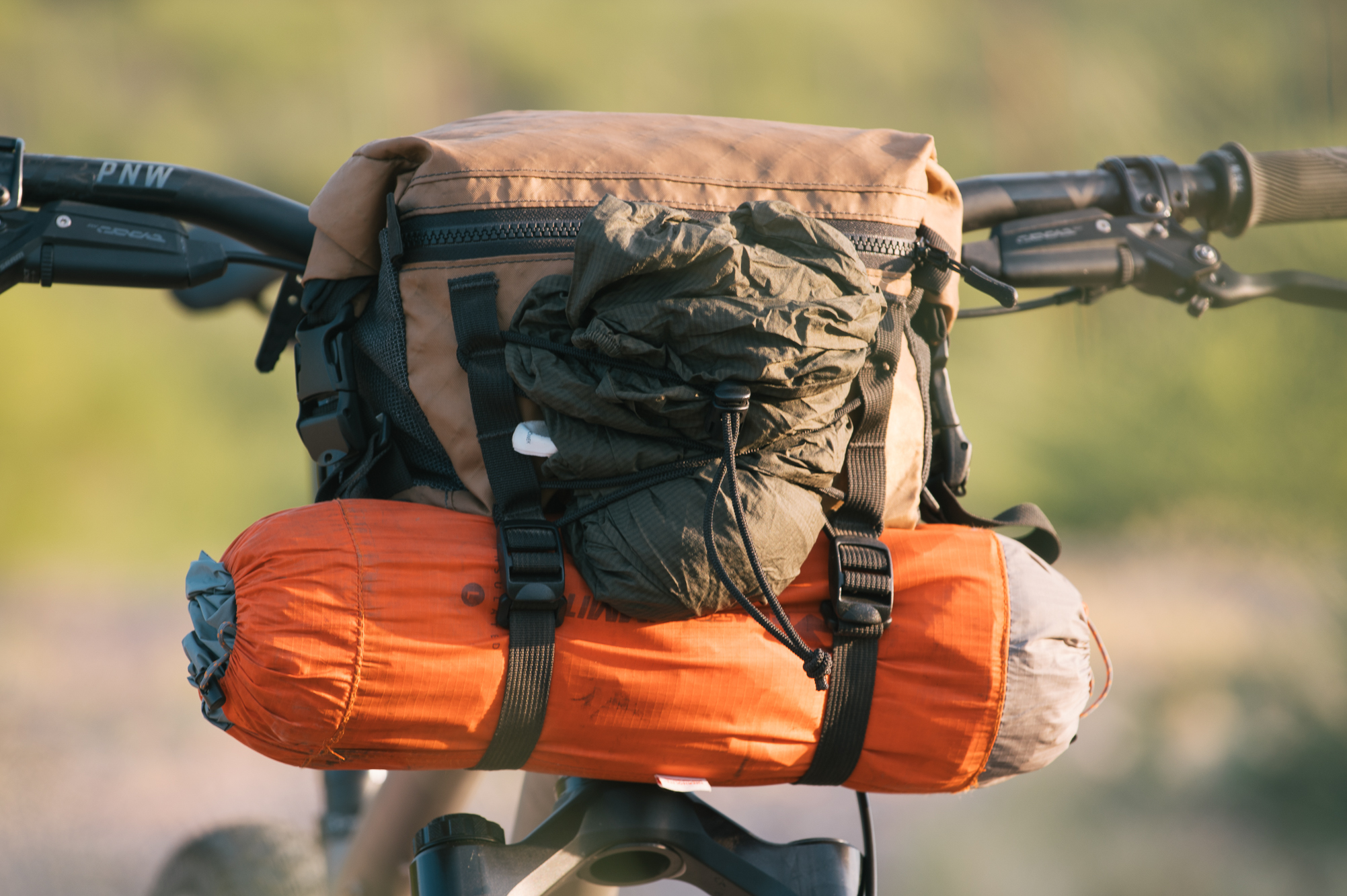 San Util Design Roly Poly Handlebar Bag Review – Spencer Harding | The ...