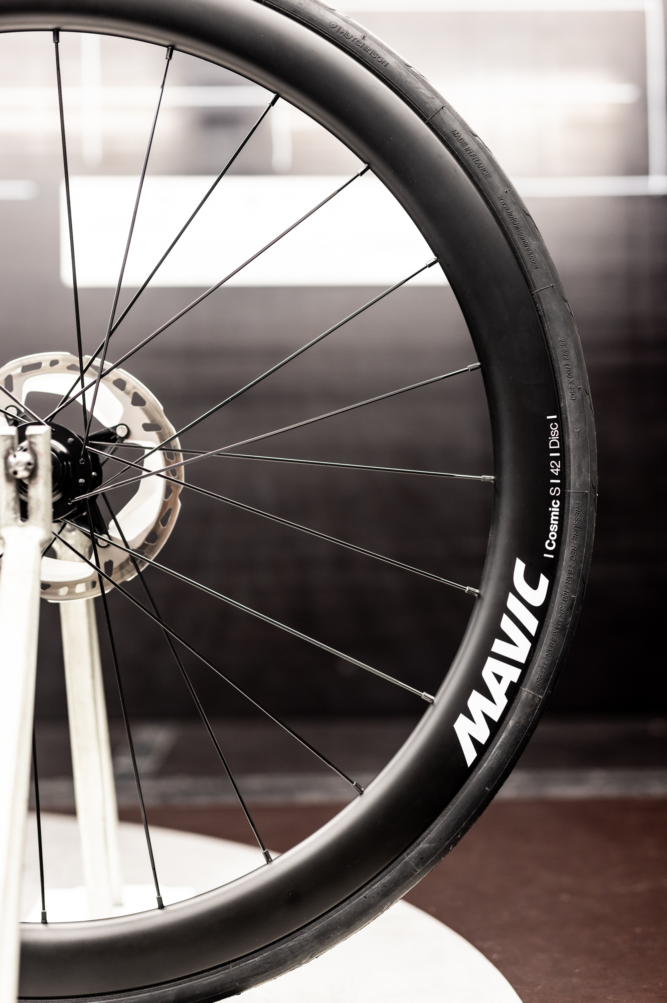 The Mavic COSMIC S 42 Disc Carbon Wheelset is $999 | The Radavist | A ...