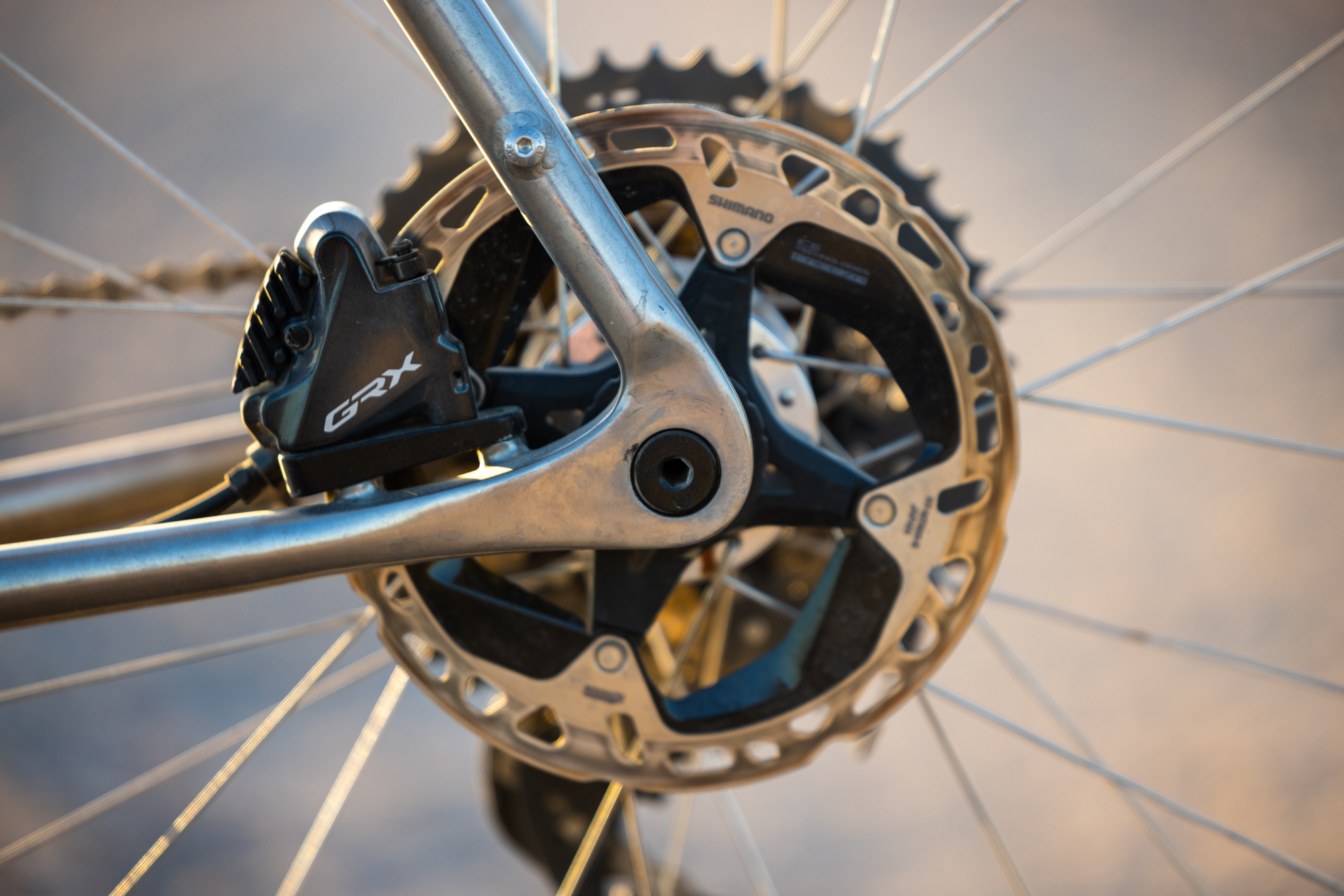 Singular Cycles Kite Titanium Gravel Bike Review: New Fork and Other ...