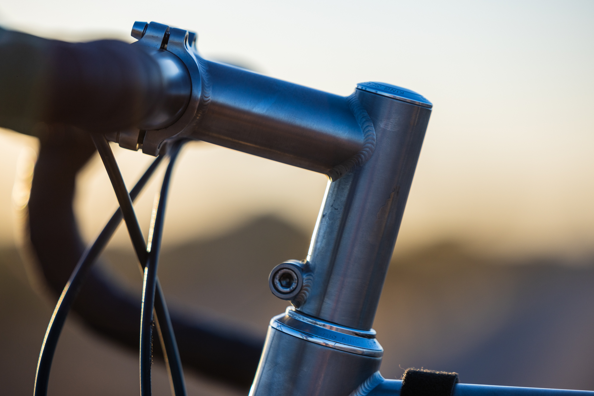 Singular Cycles Kite Titanium Gravel Bike Review: New Fork and Other ...