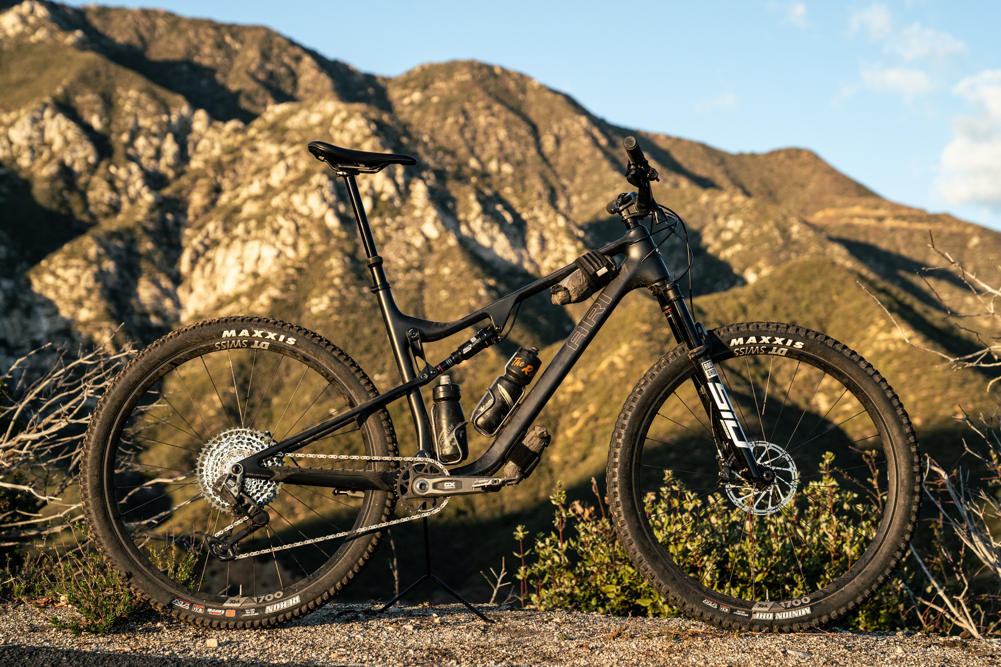 First Ride Review: 2025 Ari Signal Peak – Travis Engel | The Radavist ...