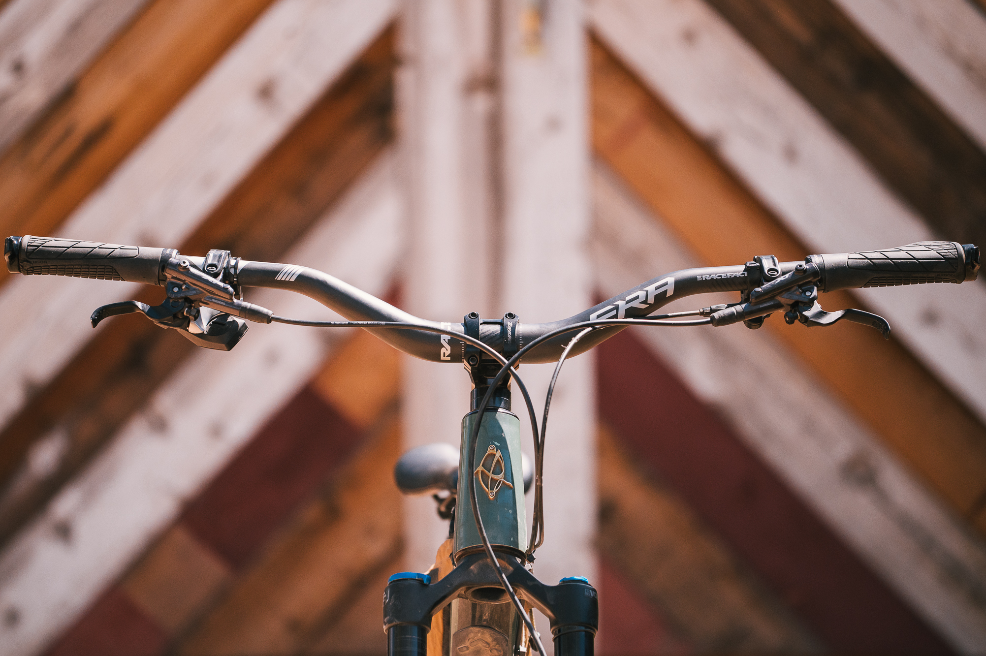 First Ride Review: Race Face Era 55 Carbon Riser Handlebars – Spencer ...