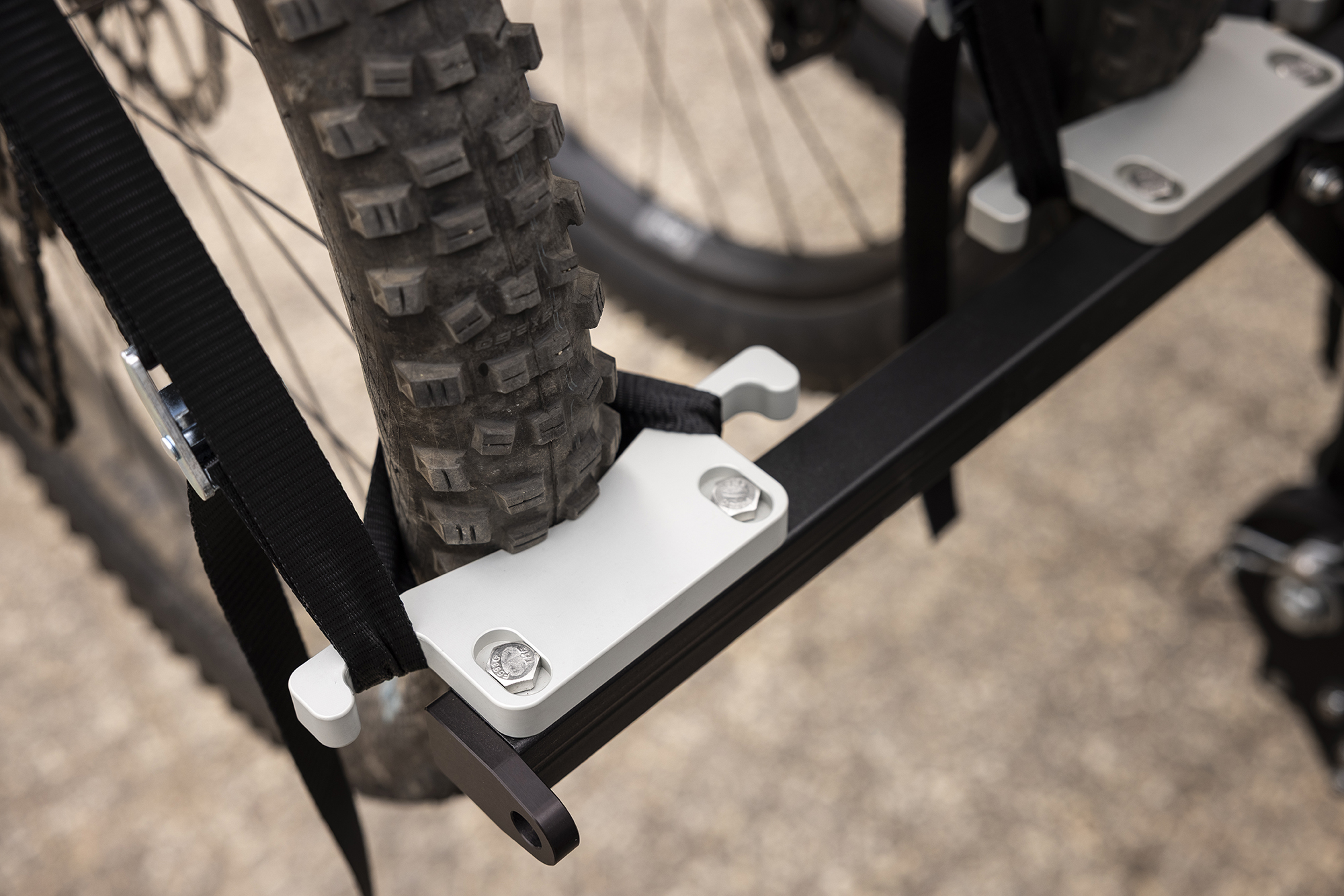 1UP USA Redesigned Its Recon Rack to Be 15% Lighter, Wobble-Free, and ...