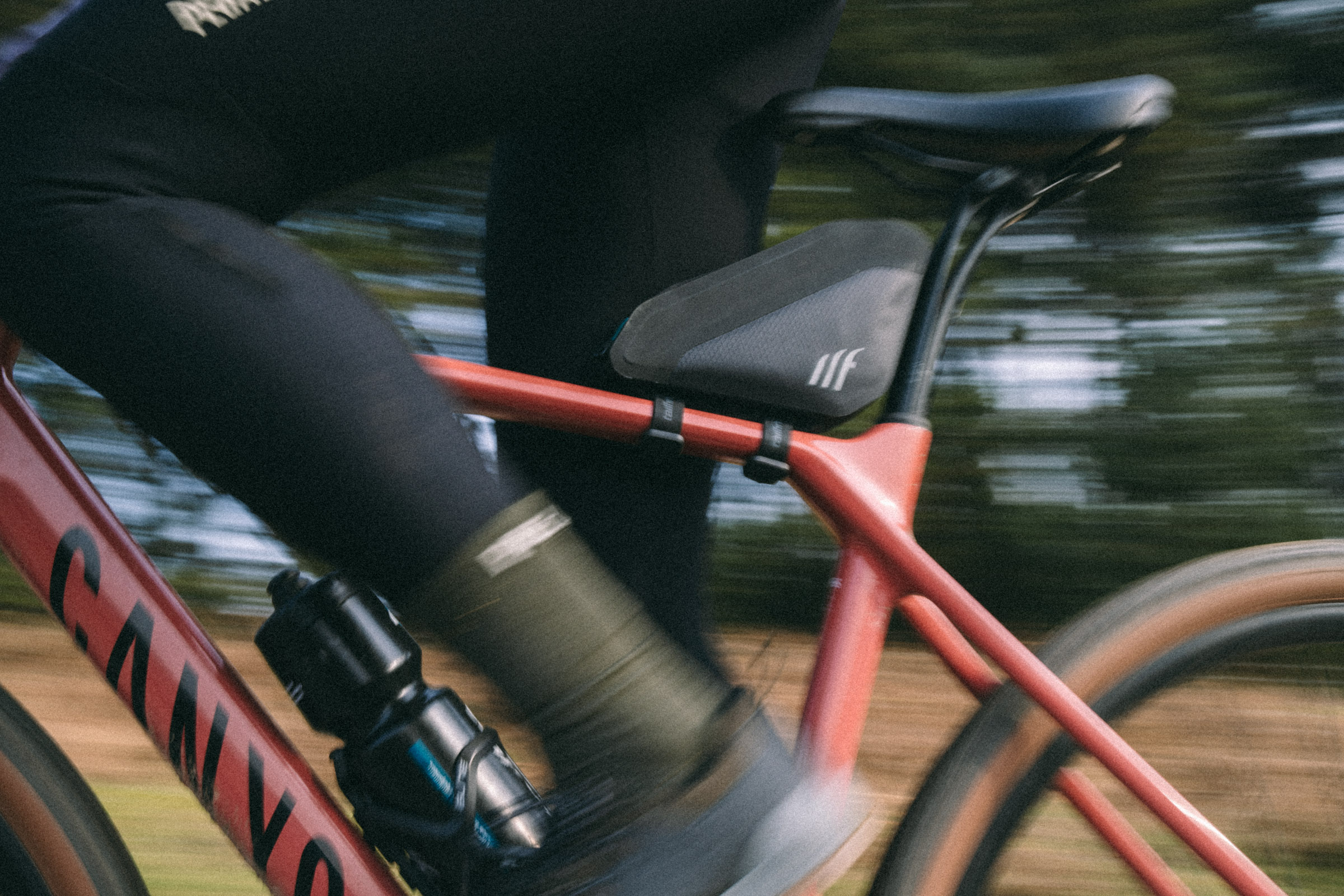 Tailfin Rear Top Tube Bag Expands Top Tube Storage | The Radavist | A ...