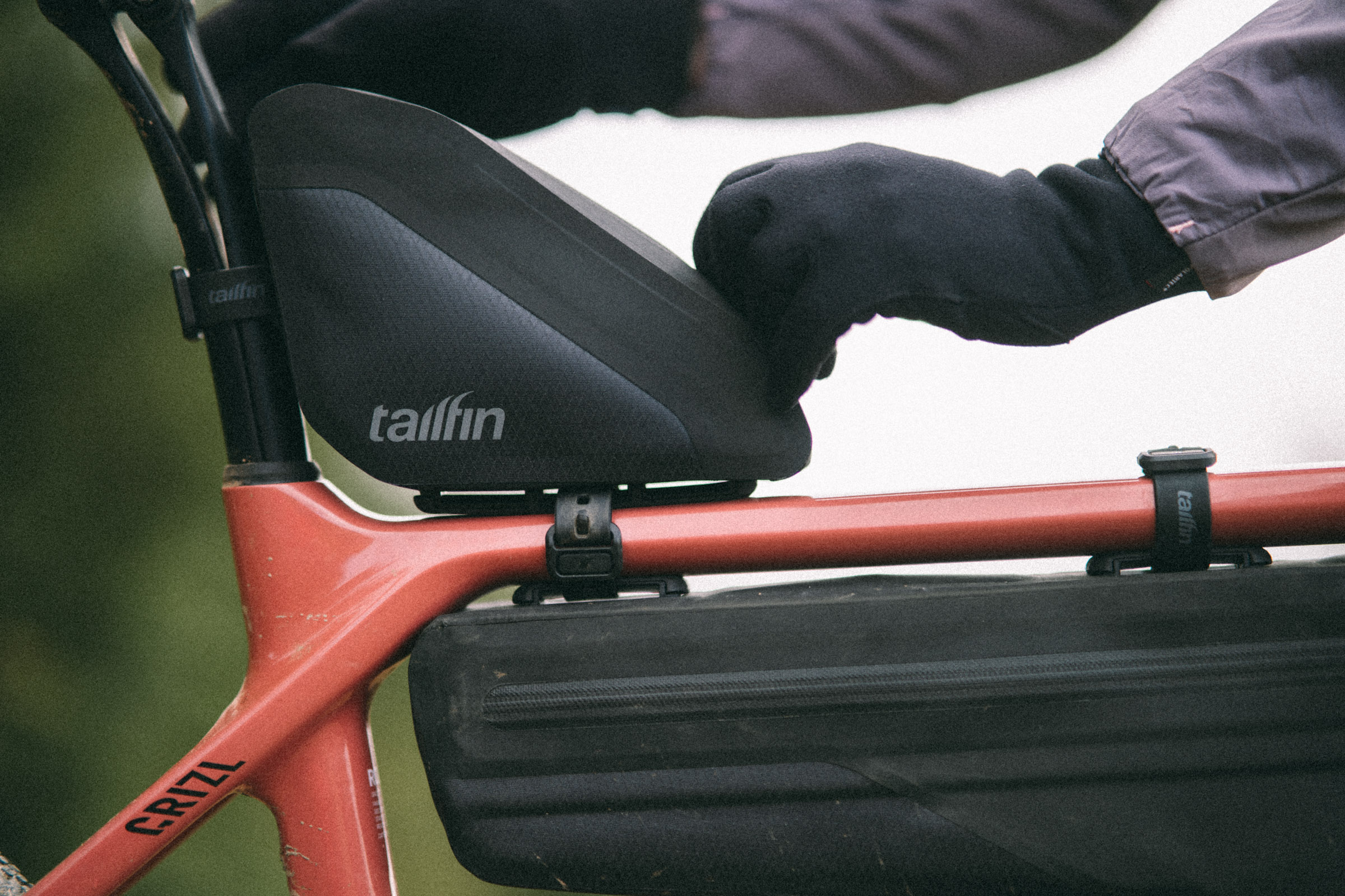 Tailfin Rear Top Tube Bag Expands Top Tube Storage | The Radavist | A ...