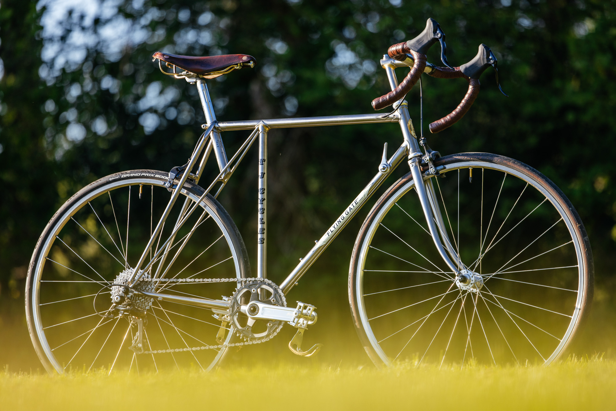 TJ Cycles Flying Gate Road Bike: An Original Short Wheelbase Design ...